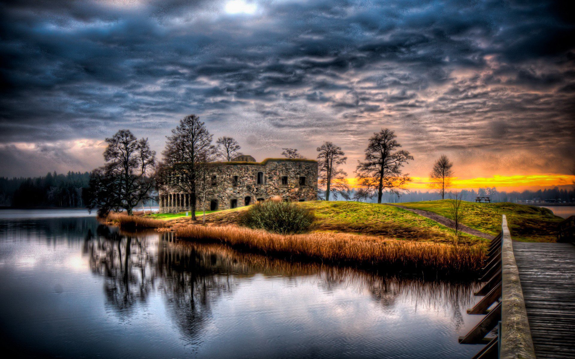 Serene Lakeside Manor: Stunning HD Wallpaper of a Man-Made House