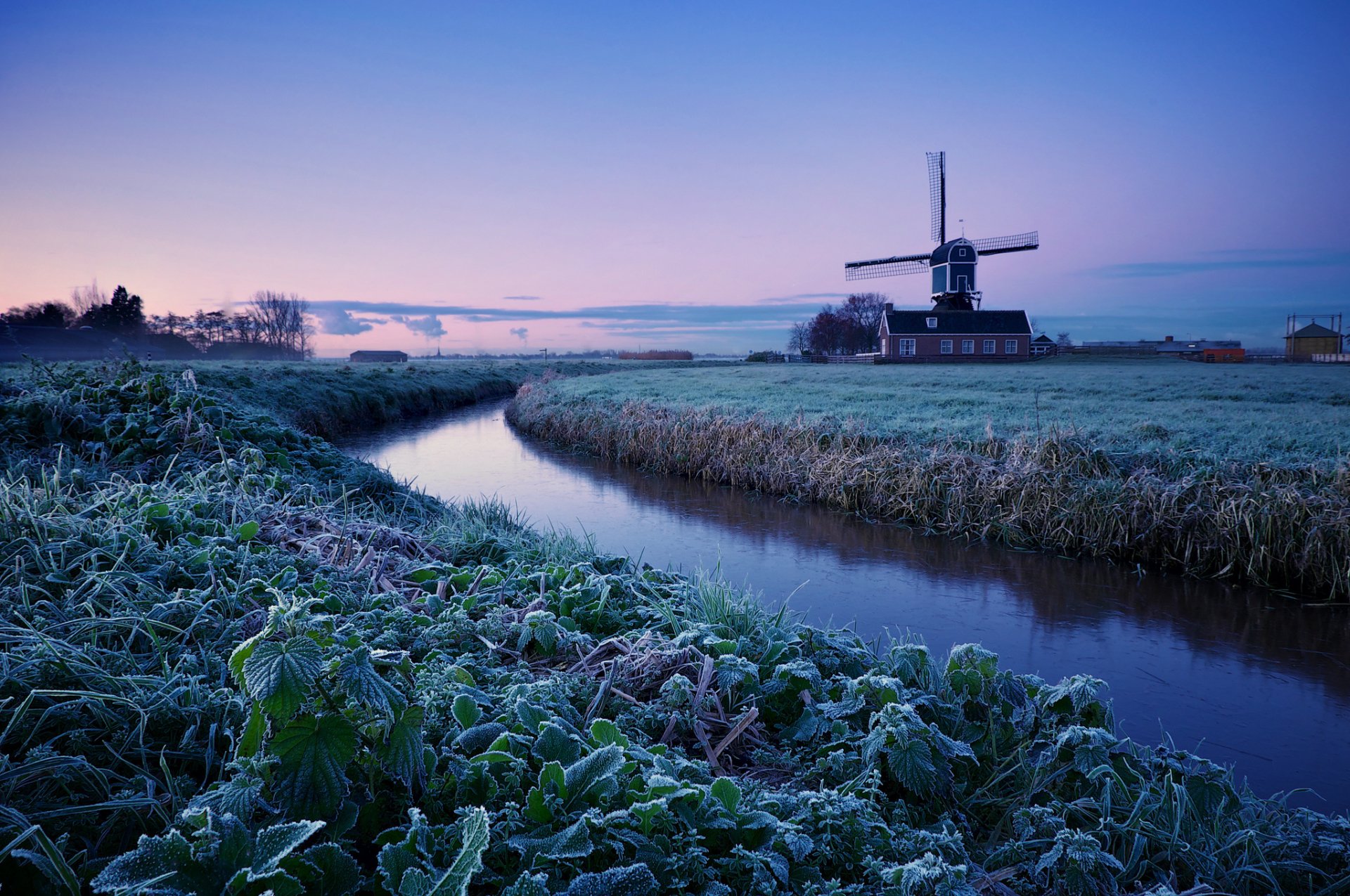 Serene HD Windmill Landscape: Man-Made Beauty at Dawn | 2048x1360 ...