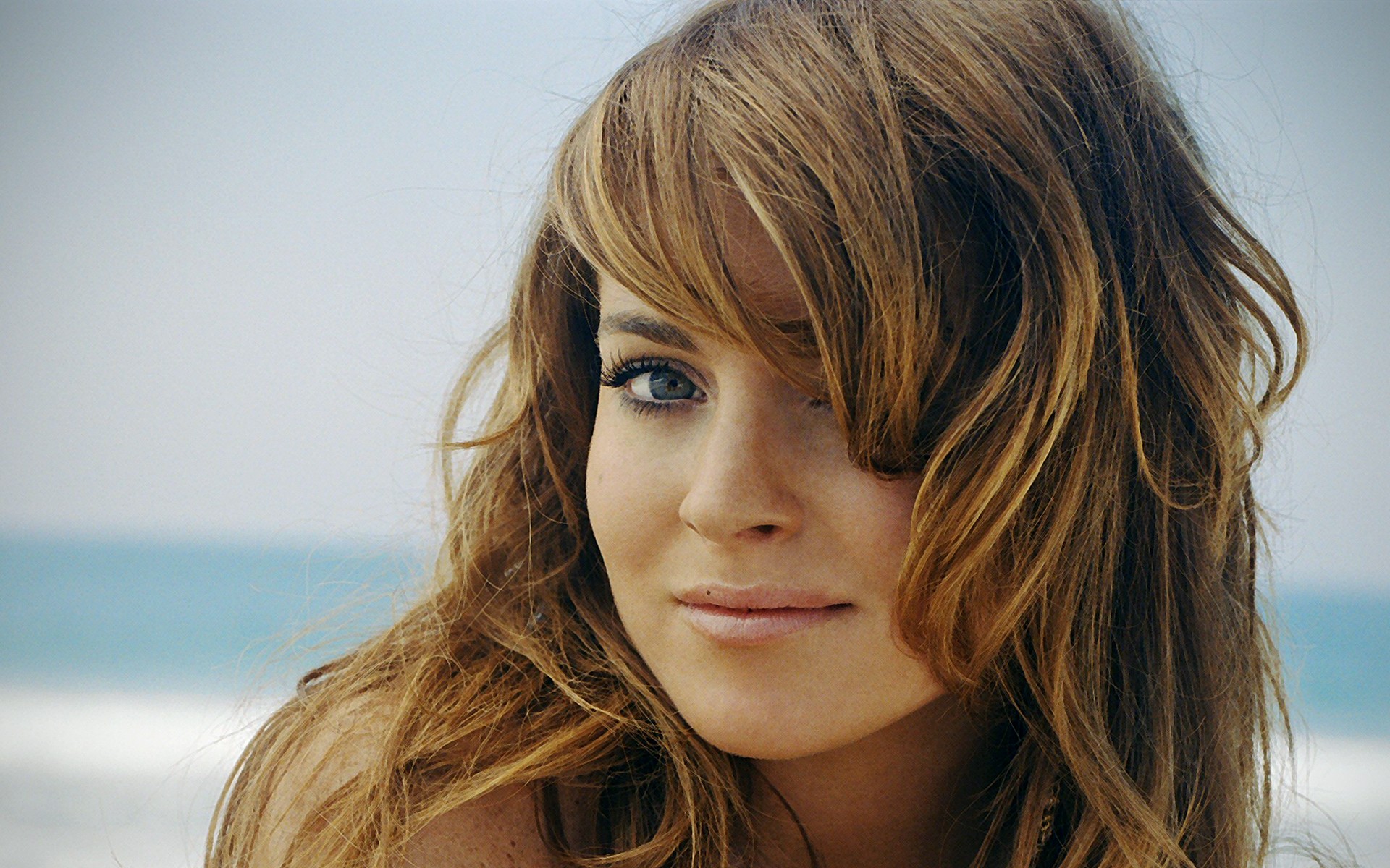Elegant Woman HD Face Wallpaper