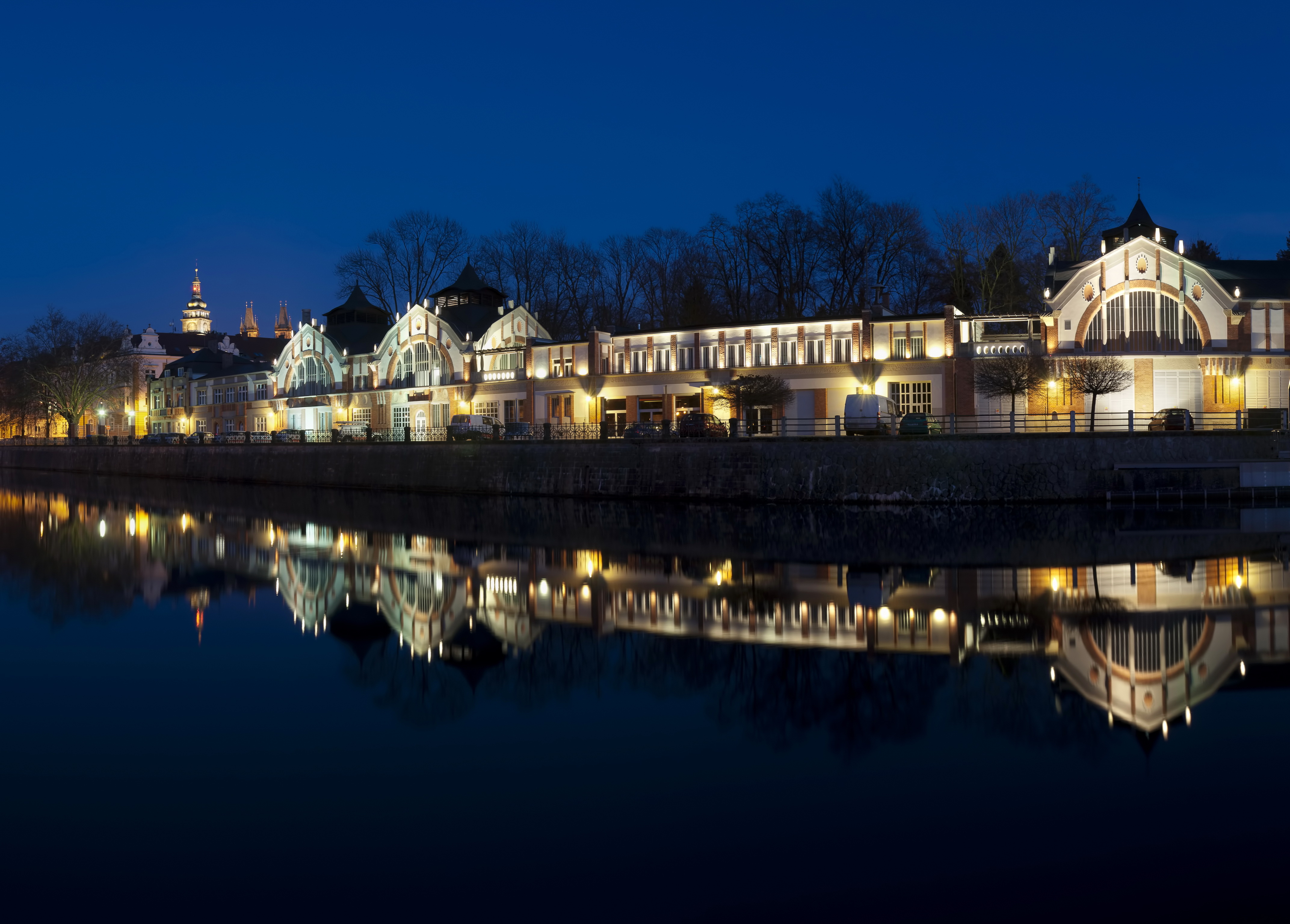 4K Ultra HD Nightscape: Man-Made Town Reflections