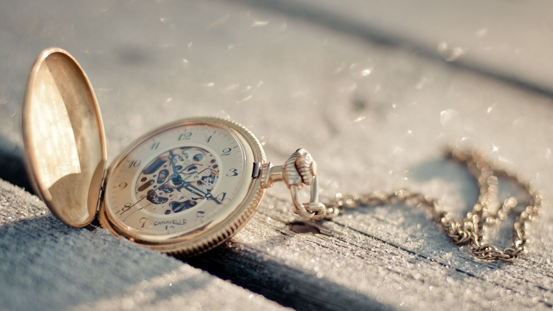 Timeless Craft: HD Wallpaper of a Classic Pocket Watch
