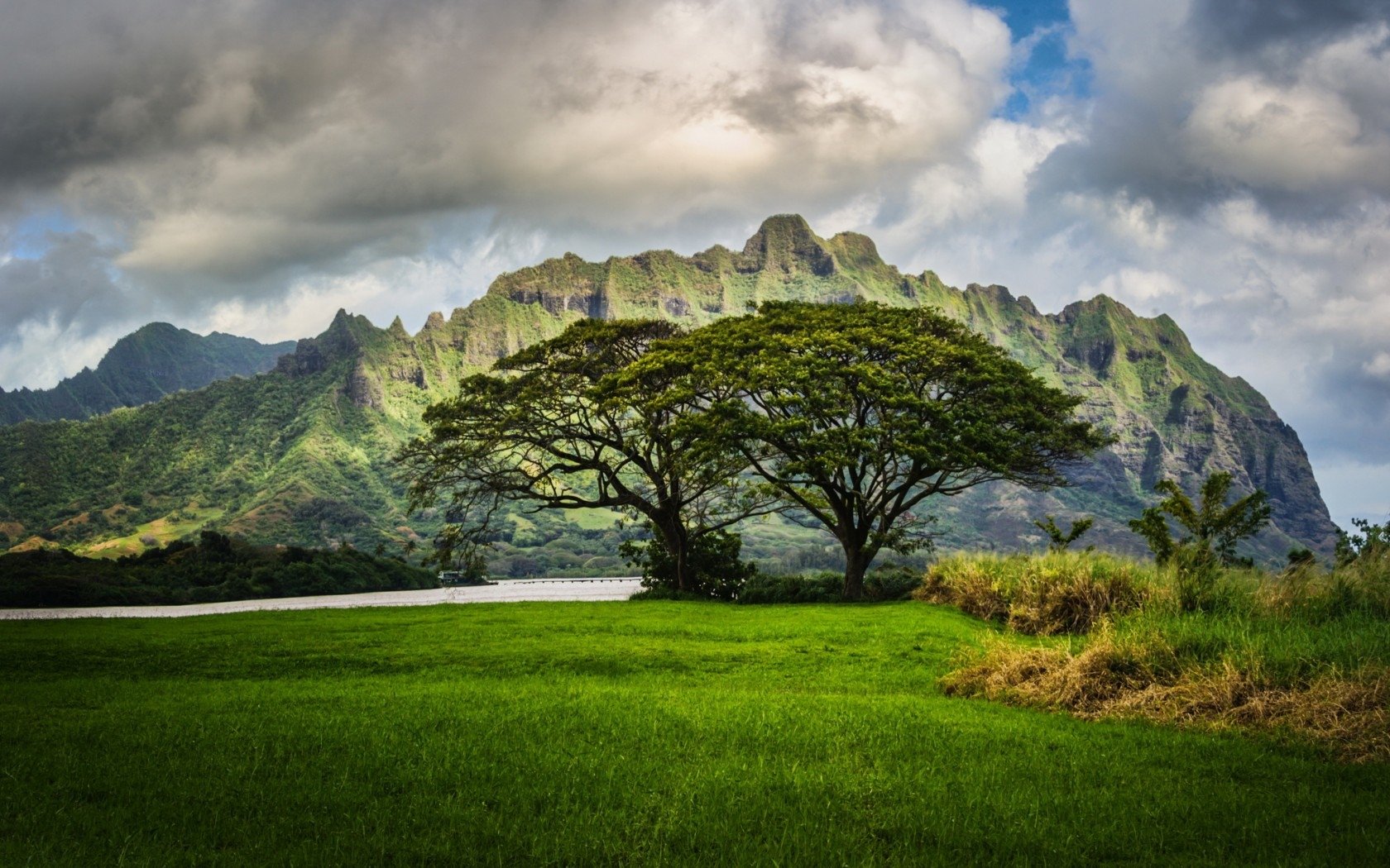 HD Nature Escape: Majestic Landscape Serenity | 1680x1050 | Wallpaper Abyss
