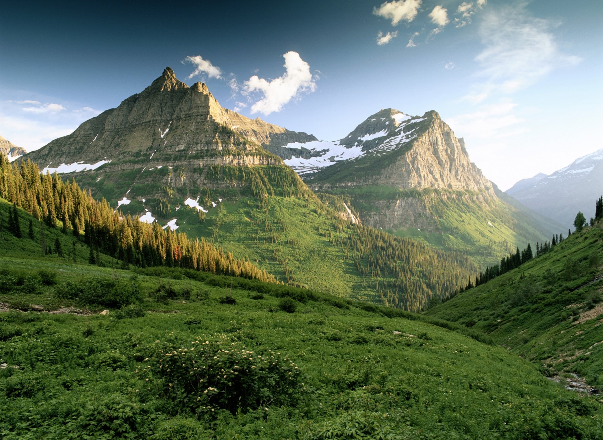 Majestic Mountain Landscape - HD Wallpaper