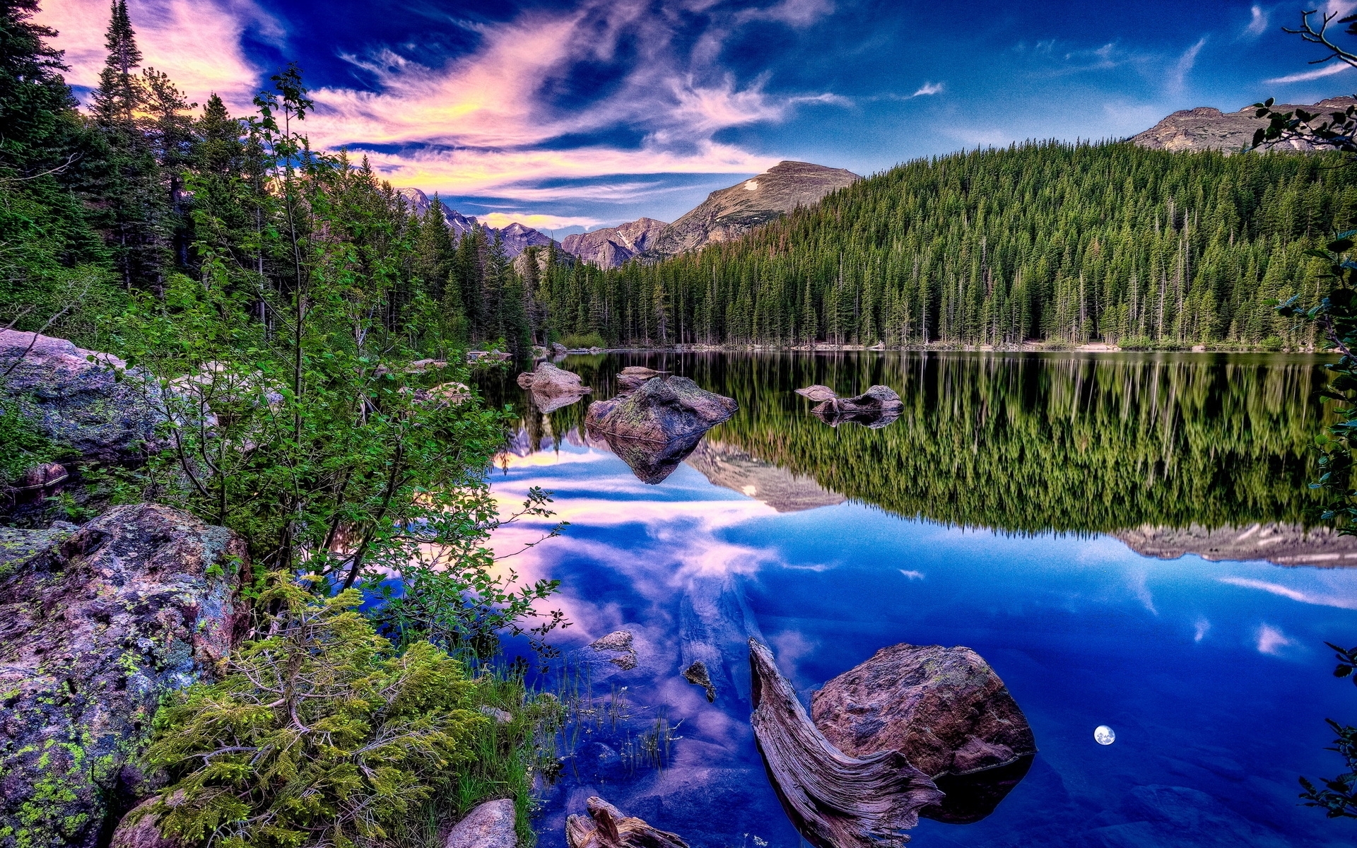 Crystal Clear Reflections: Stunning Nature HD Wallpaper