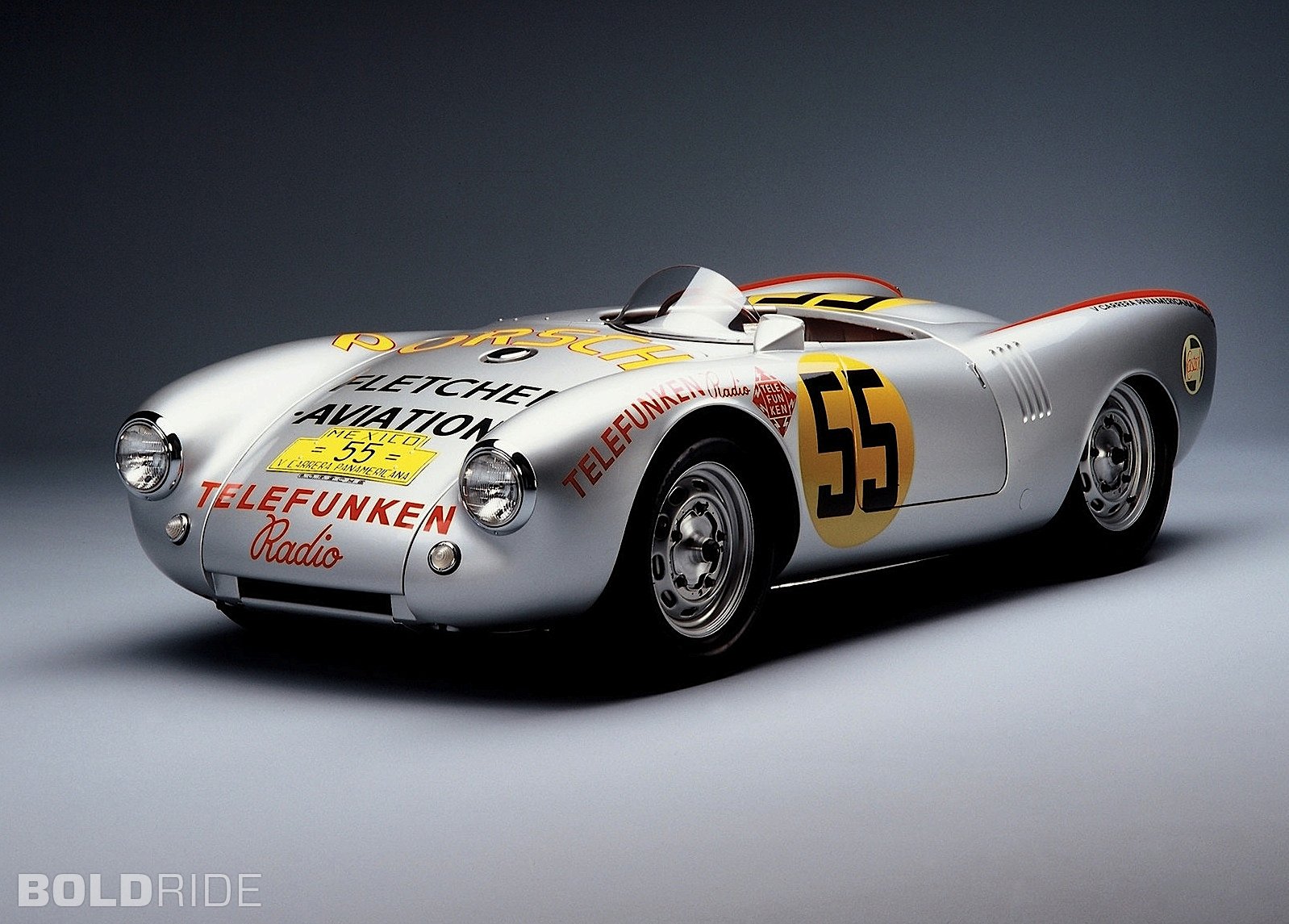 Download Vehicle Porsche 550 Spyder Wallpaper