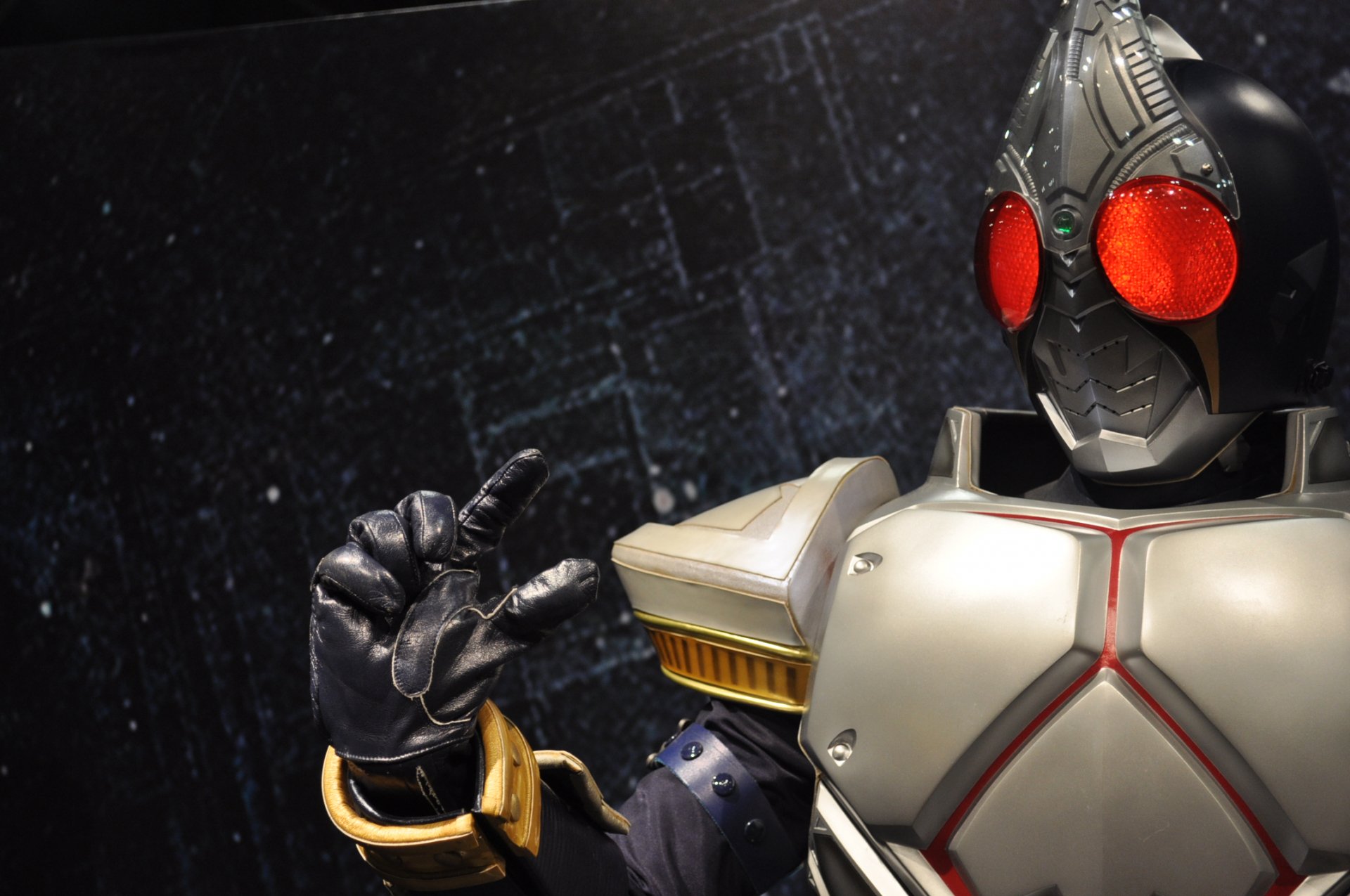 Kamen Rider HD Wallpaper: A Dynamic Hero in Action