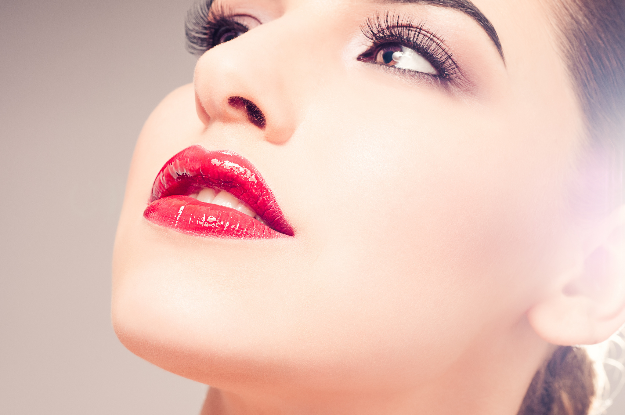 Radiant Woman’s Face – HD Beauty Wallpaper