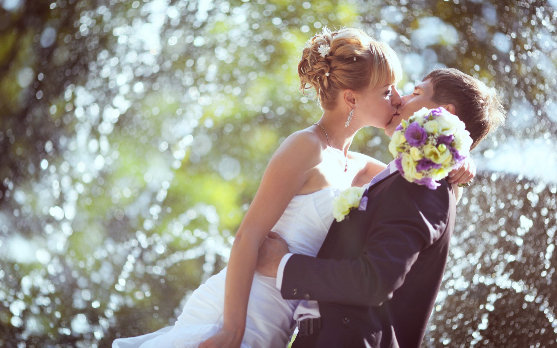 Capturing Love: A Stunning HD Wallpaper Moment