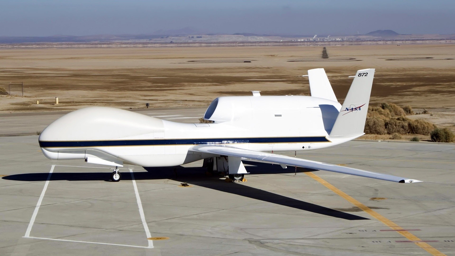 Download Military Northrop Grumman RQ-4 Global Hawk HD Wallpaper