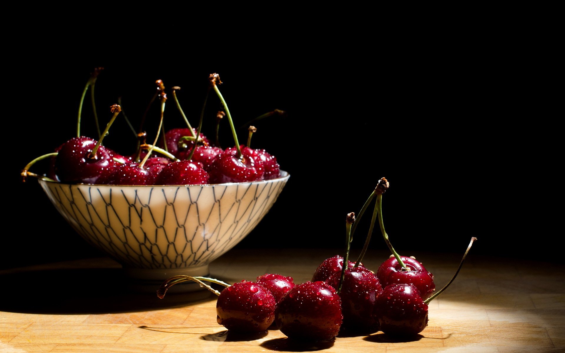 Luscious Cherries: A Stunning HD Wallpaper Delight