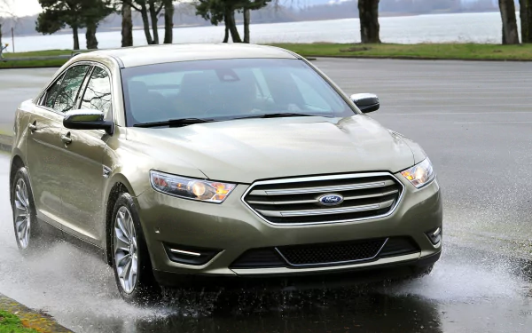 [10+] Ford Taurus Wallpapers