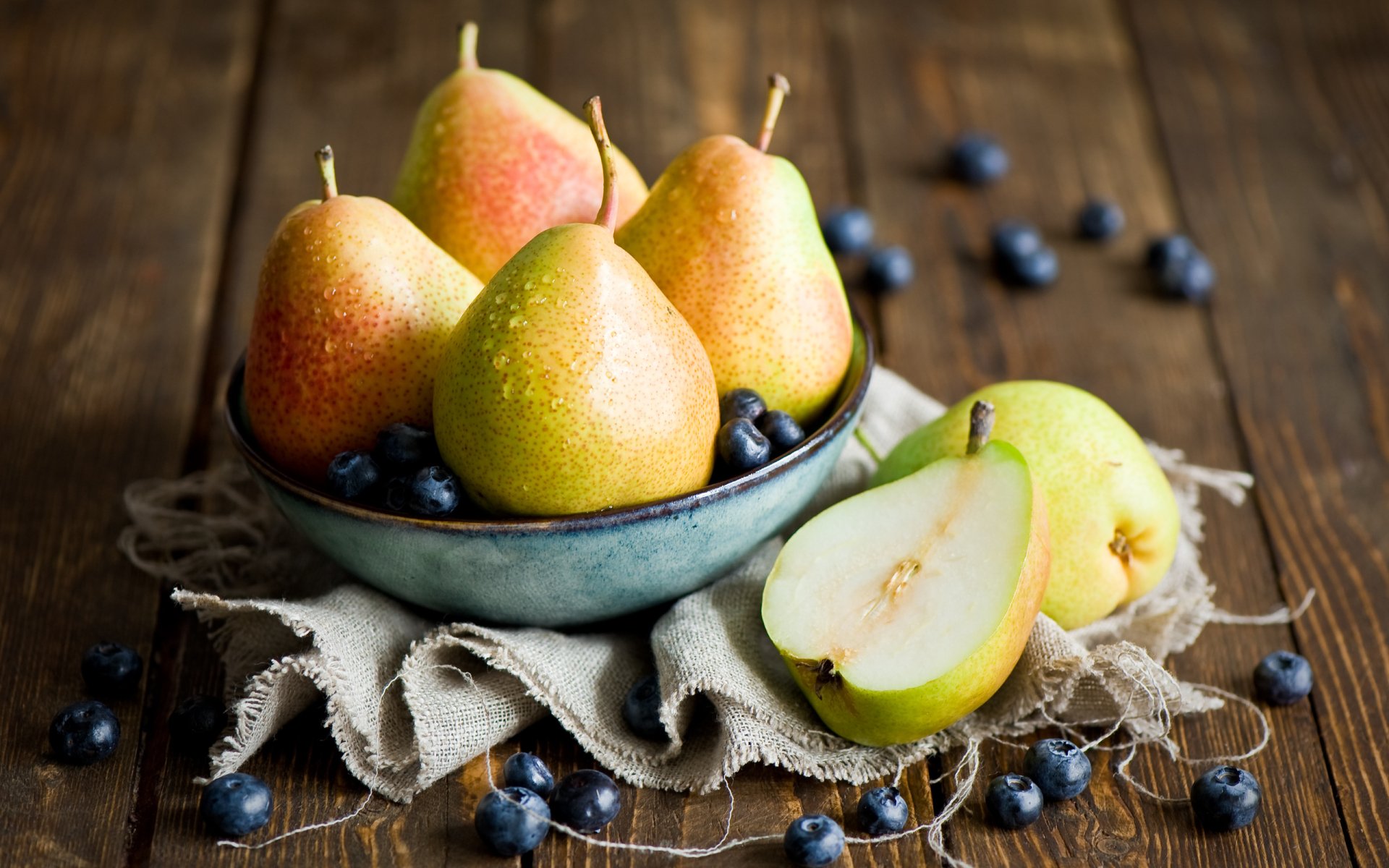 Download Food Pear HD Wallpaper