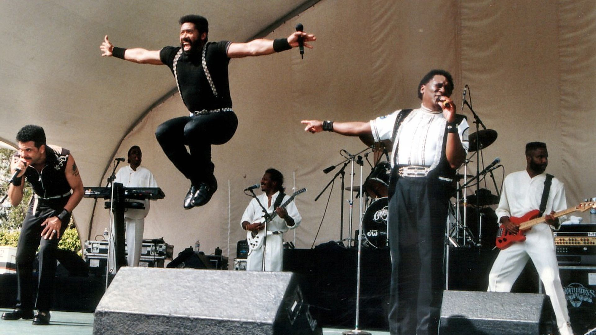 Download Music The Commodores HD Wallpaper