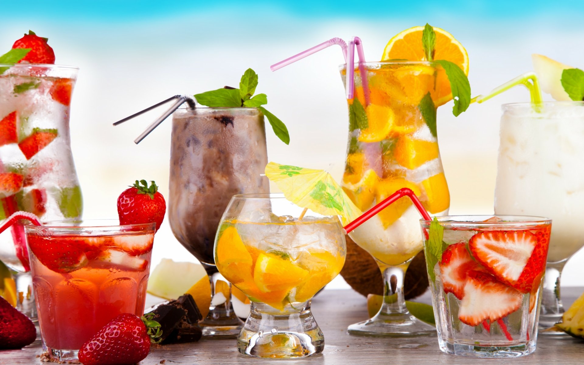 Tropical Cocktail Delights: HD Food & Drink Wallpaper