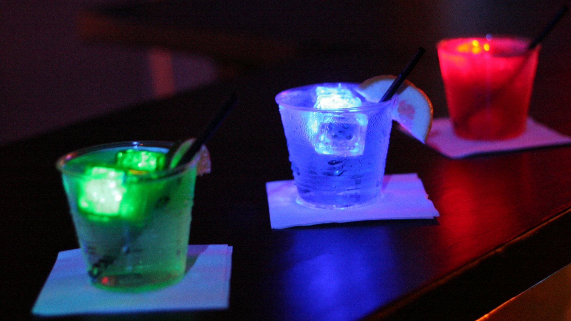 Cocktail HD Wallpaper