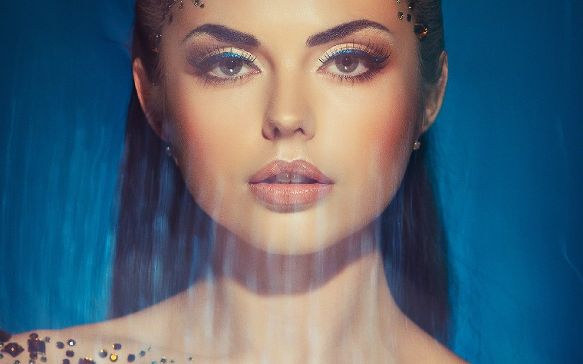 Radiant Woman’s Face: Stunning HD Portrait Wallpaper