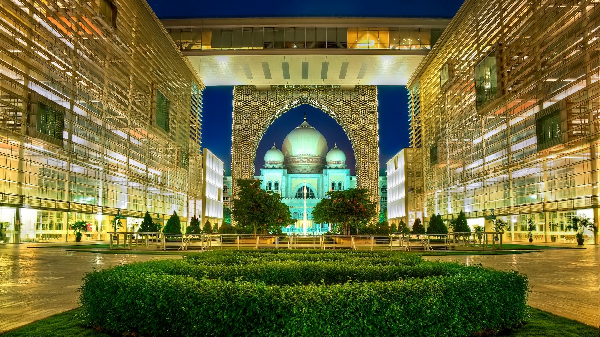 Download Man Made Building HD Wallpaper