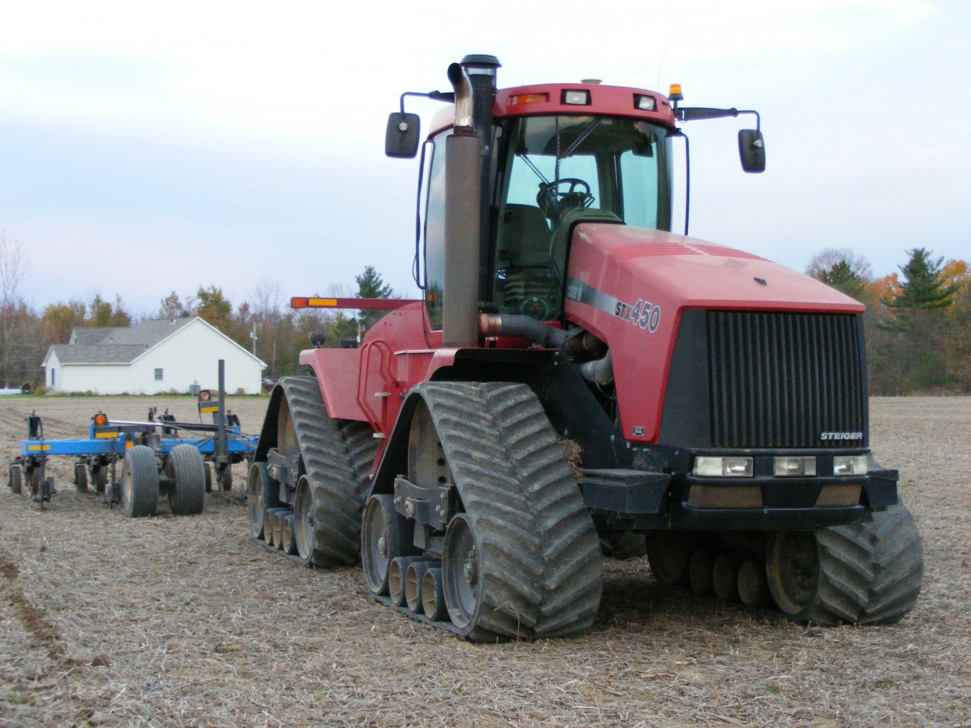 Download Vehicle Case Quadtrac Tractor HD Wallpaper