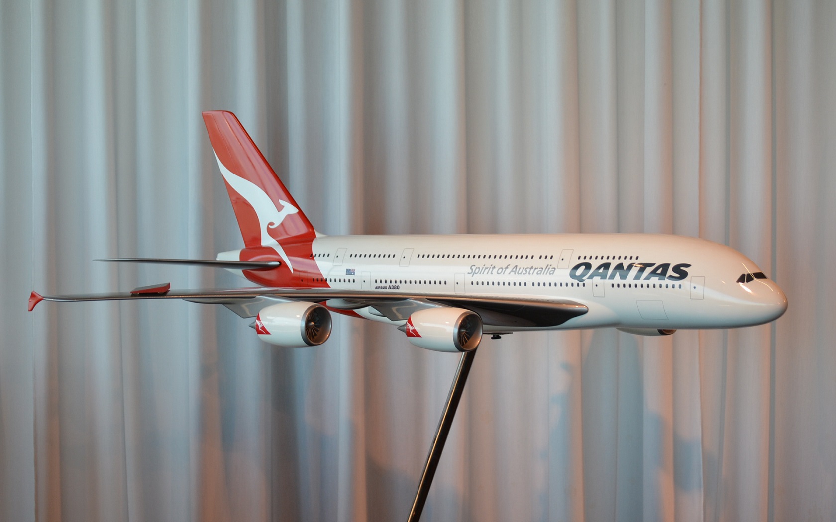 Qantas Airbus A380 Model Replica by lonewolf6738