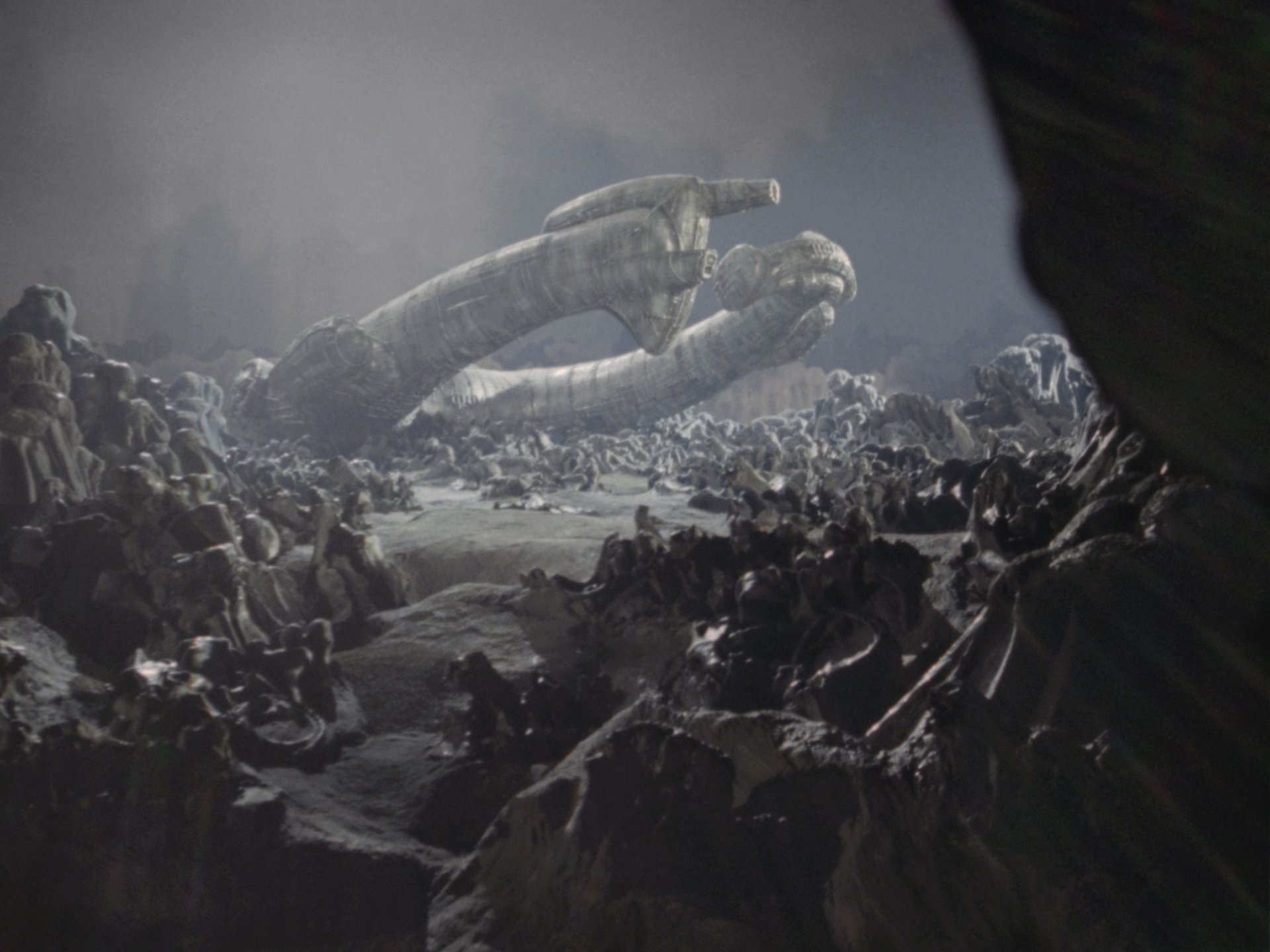 Alien Movie Epic: 4K Ultra HD Sci-Fi Encounter Wallpaper