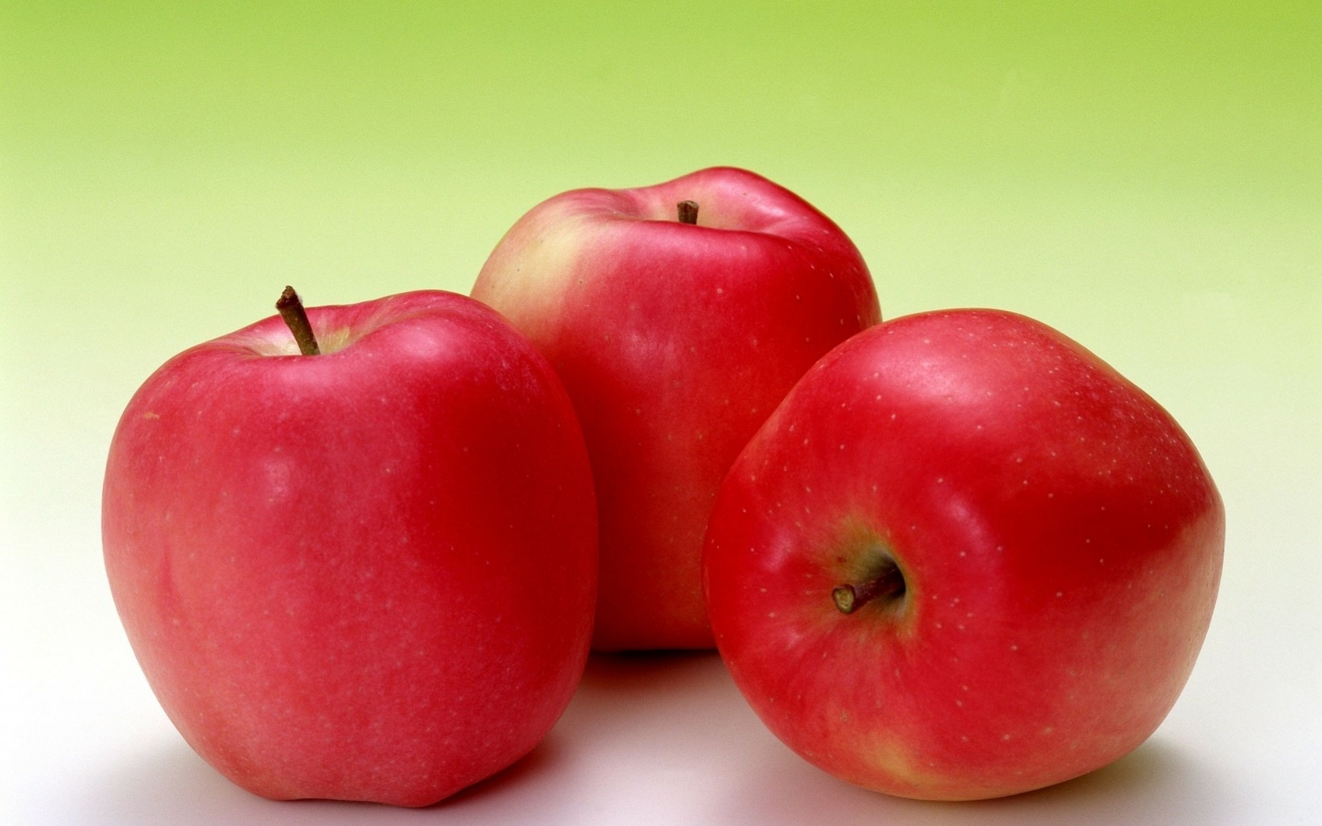 Download Food Apple HD Wallpaper | 2880x1800 | Wallpaper Abyss
