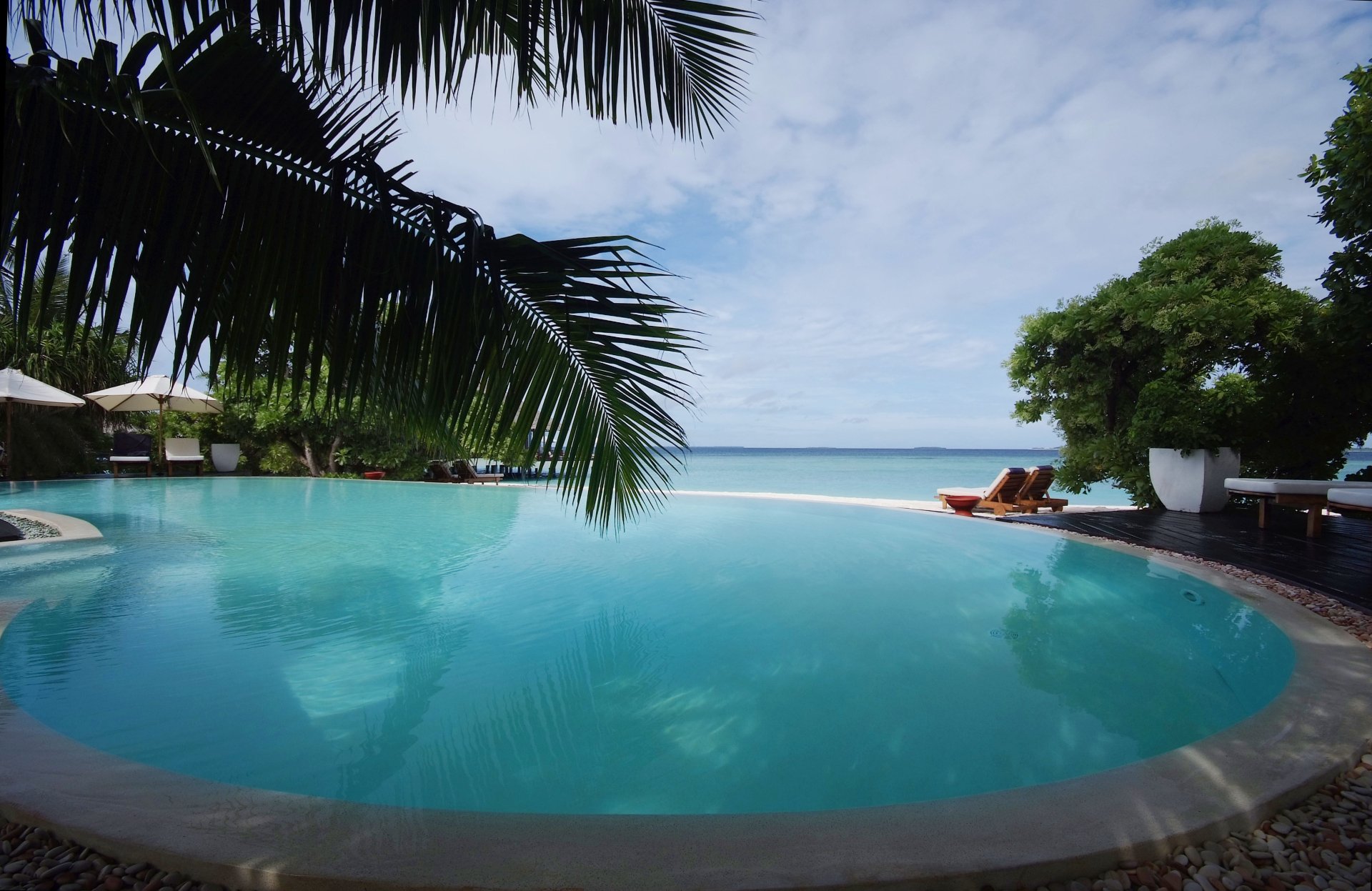 Download Man Made Pool 4k Ultra HD Wallpaper