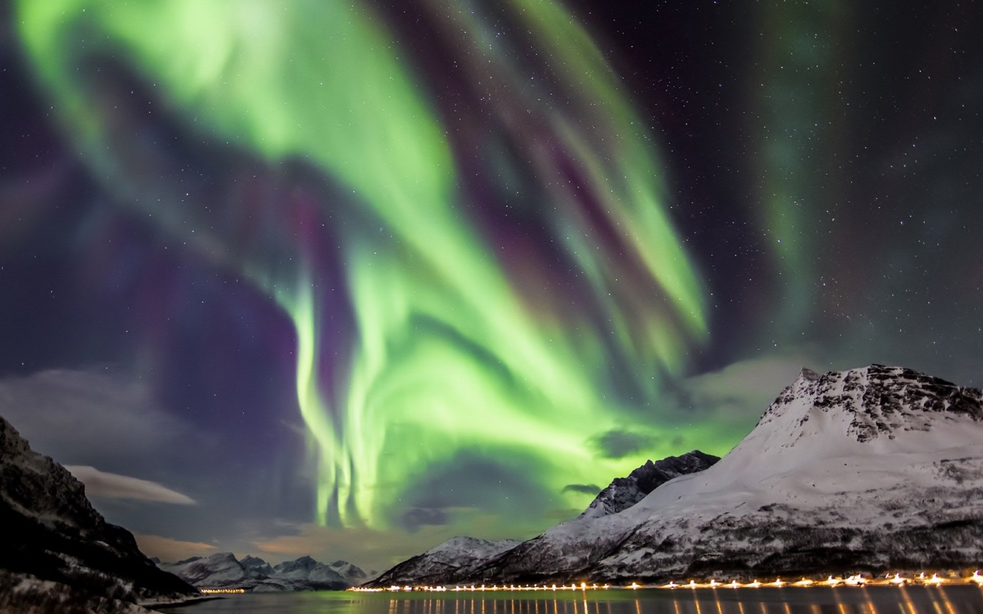 Nature Aurora Borealis HD Wallpaper