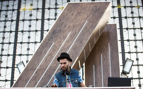 Download Music A-Trak HD Wallpaper