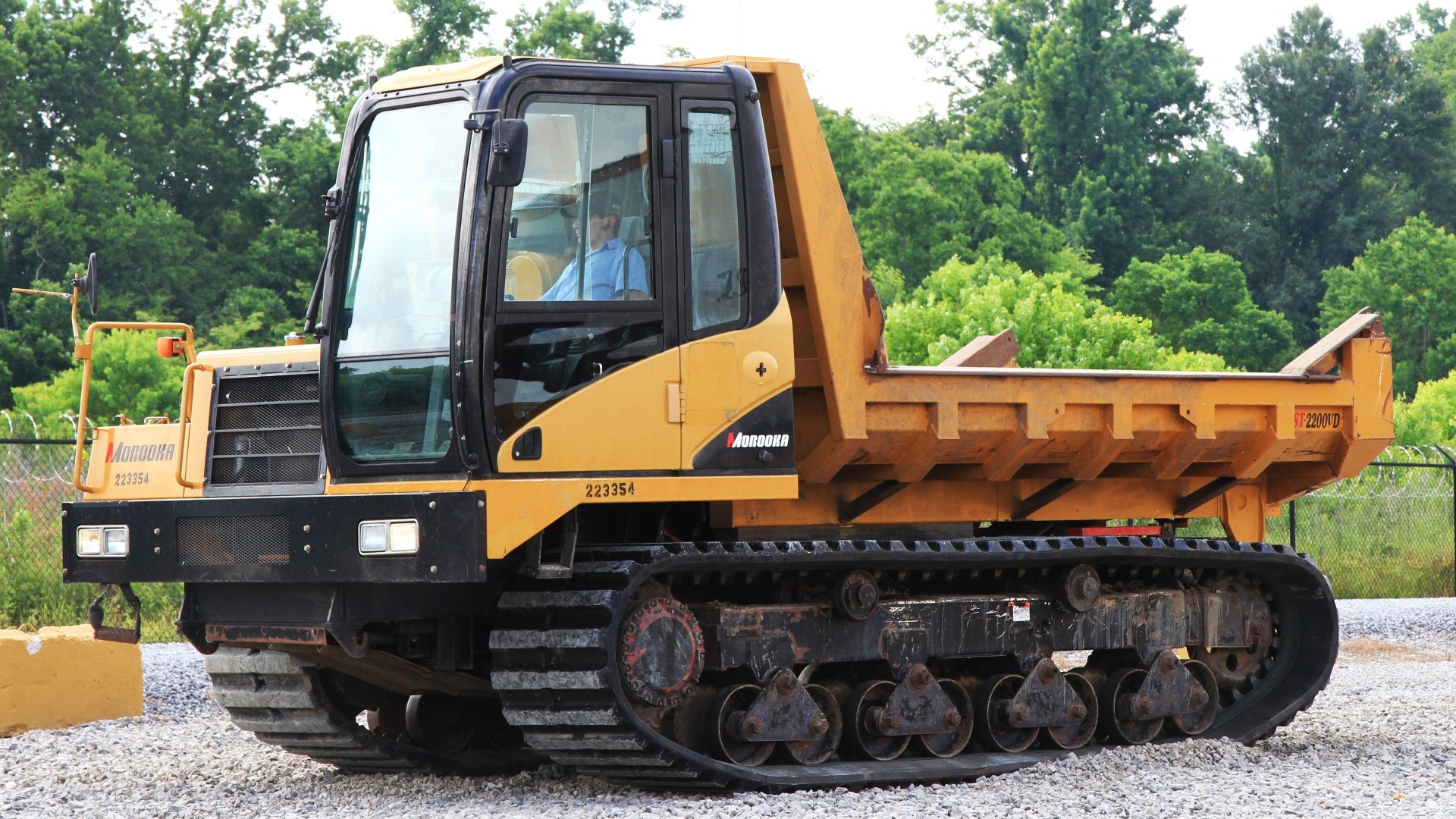 Download Vehicle Morooka MST 2200VD Crawler 4k Ultra HD Wallpaper