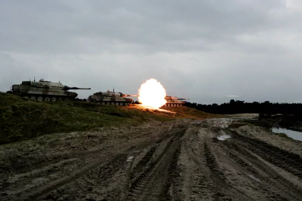 Leopard 2 - Desktop Wallpapers, Phone Wallpaper, PFP, Gifs, and More!