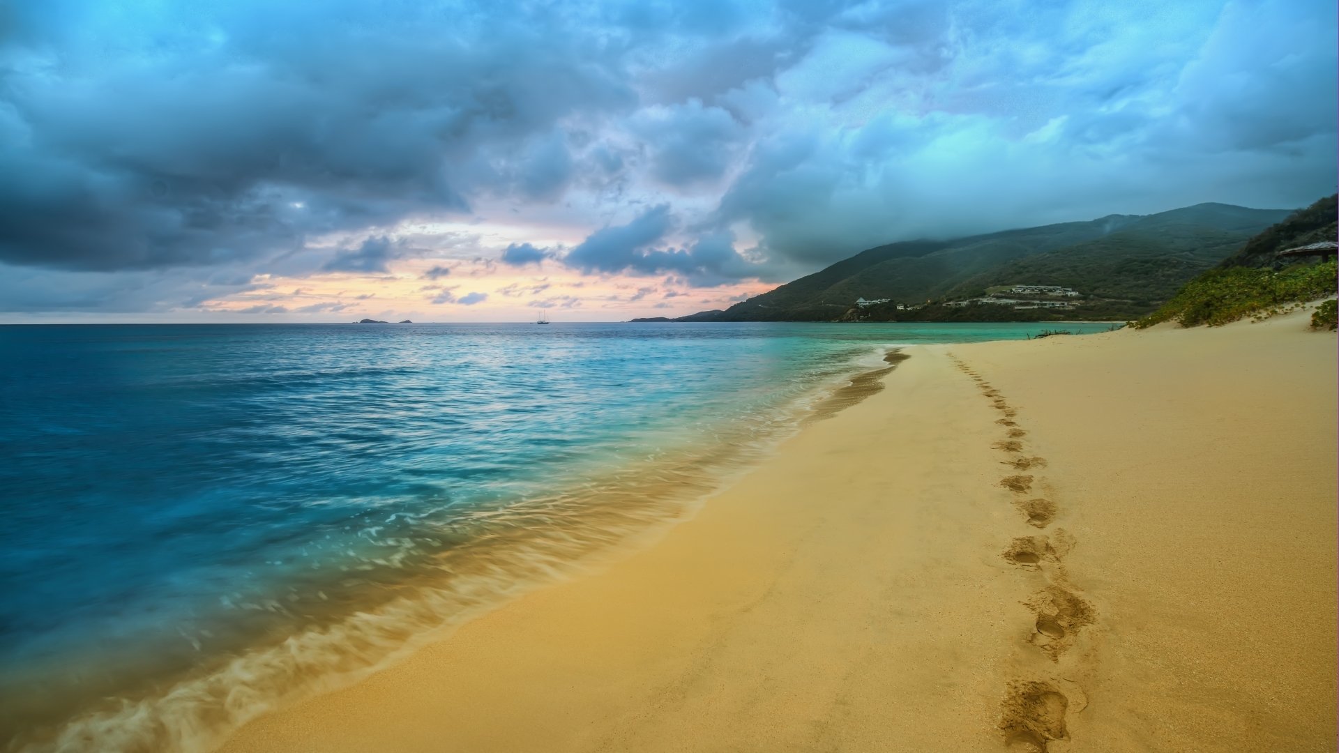 Tranquil Coastal Footprints: HD Seascape Beach & Cloudscape Panorama