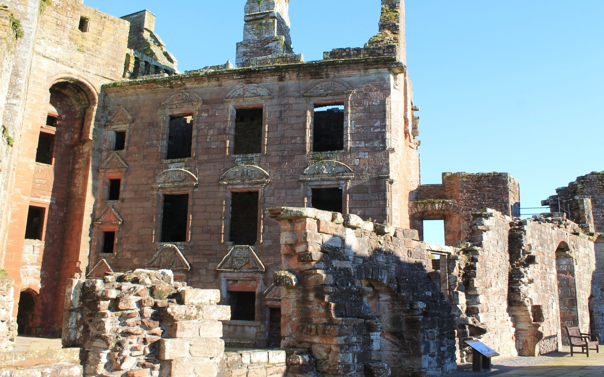 Download Man Made Caerlaverock Castle HD Wallpaper