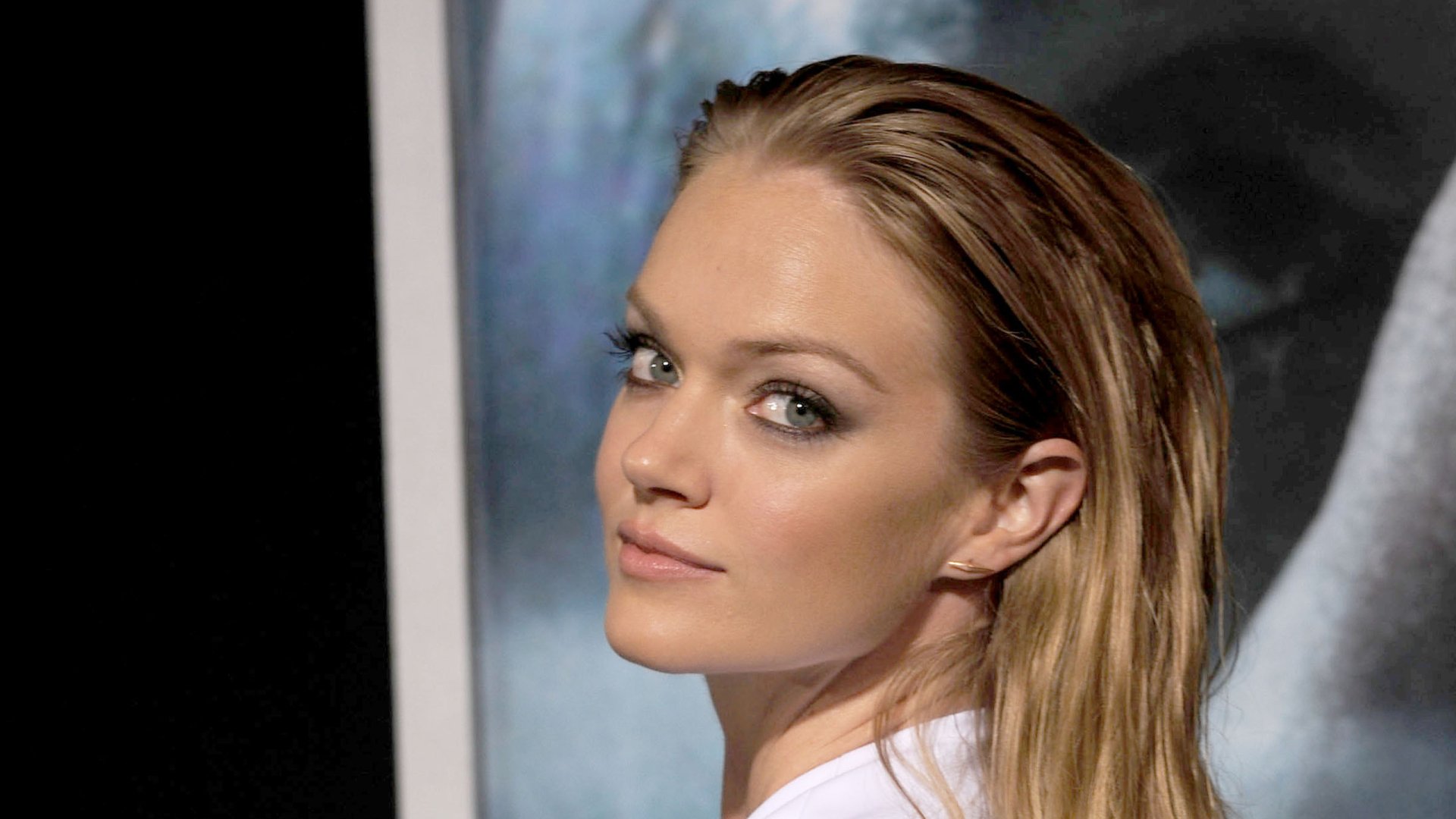 Lindsay Ellingson: Stunning American Model HD Wallpaper