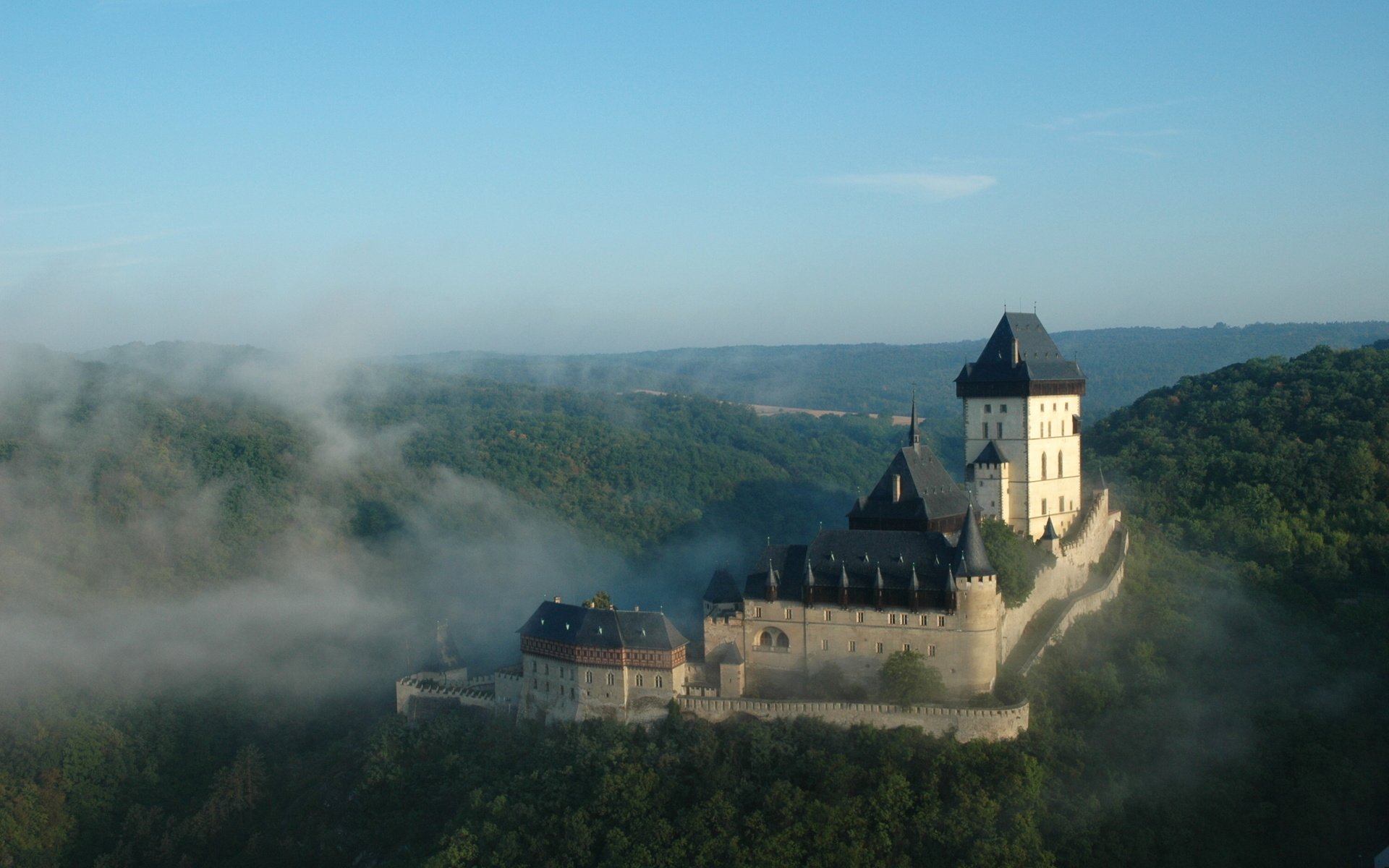 Majestic Castle in Mist - Stunning Man-Made HD Wallpaper | 1920x1200 ...