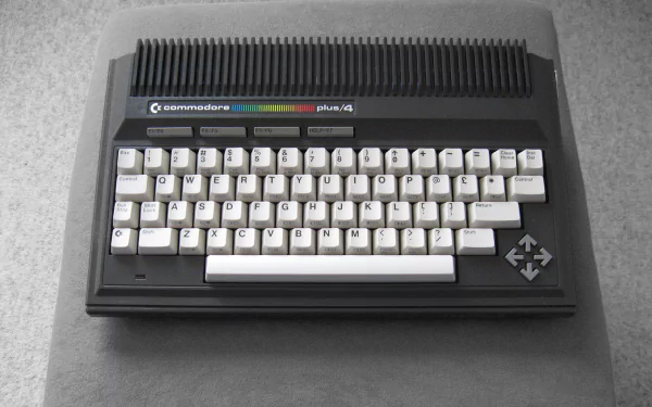 Download Technology Commodore Plus/4 HD Wallpaper