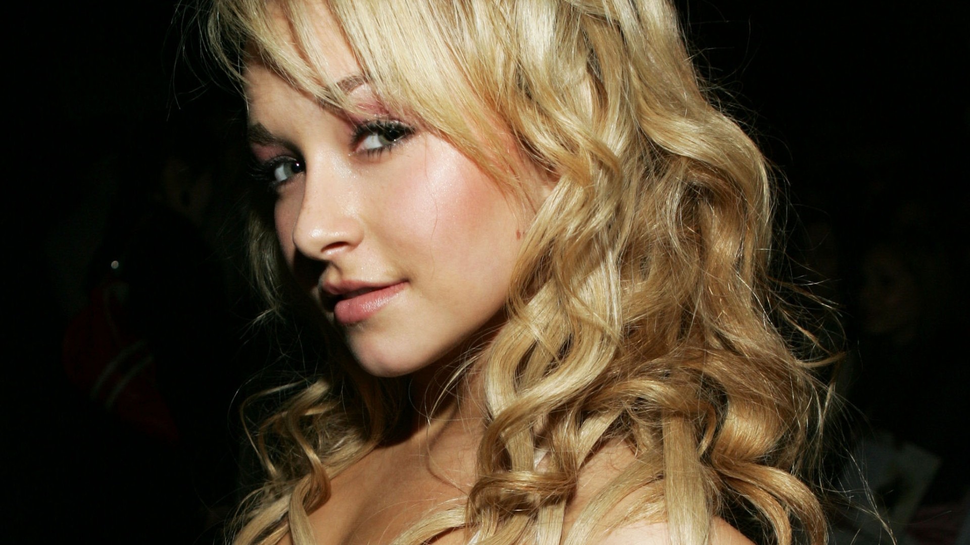 Wallpapers Ladies 1 Hayden