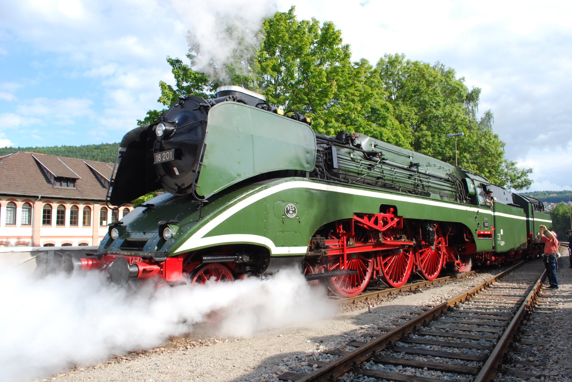 Download Vehicle Train 4k Ultra HD Wallpaper | 3872x2592 | Wallpaper Abyss