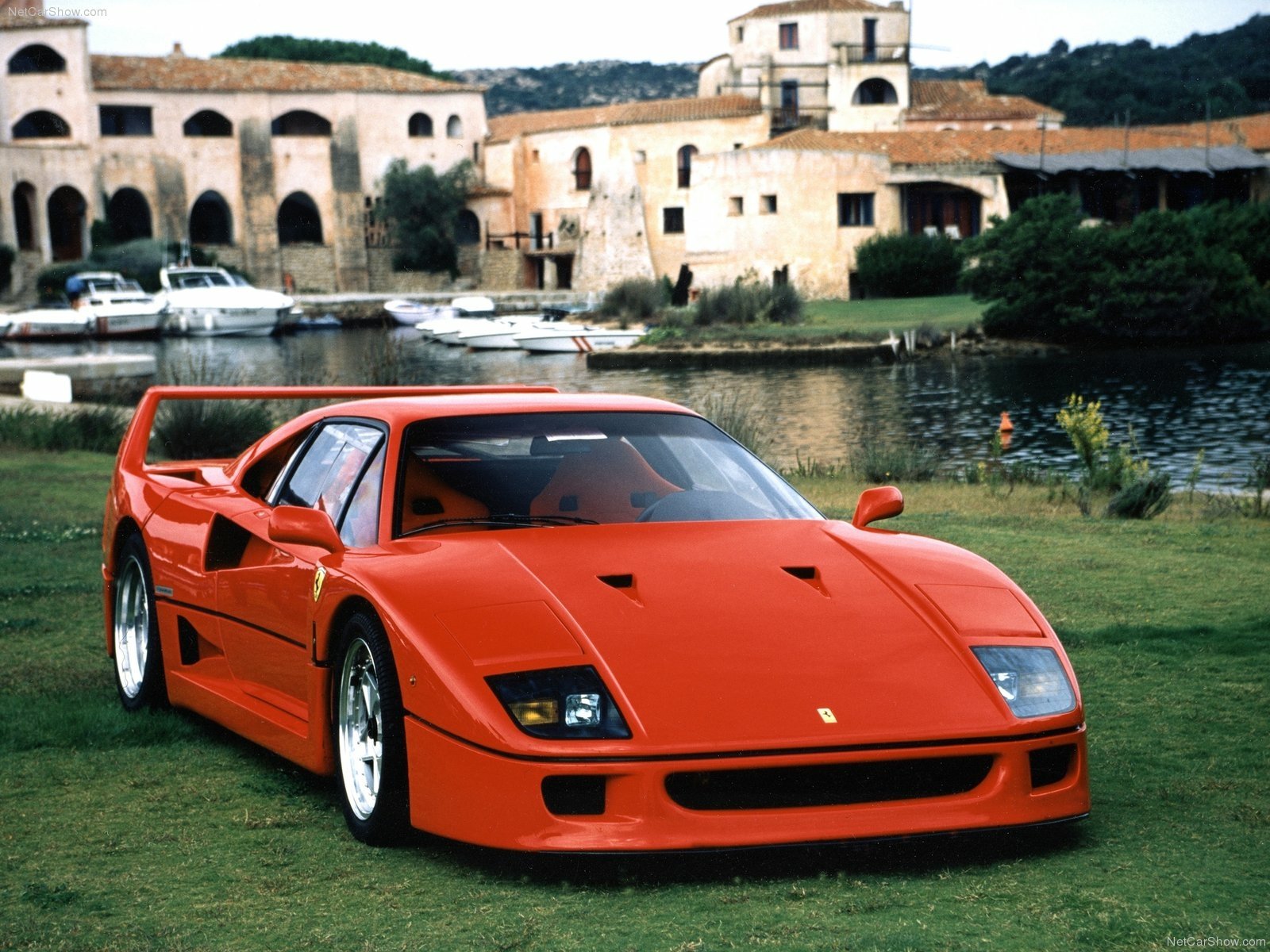 Download Vehicle Ferrari F40 Wallpaper