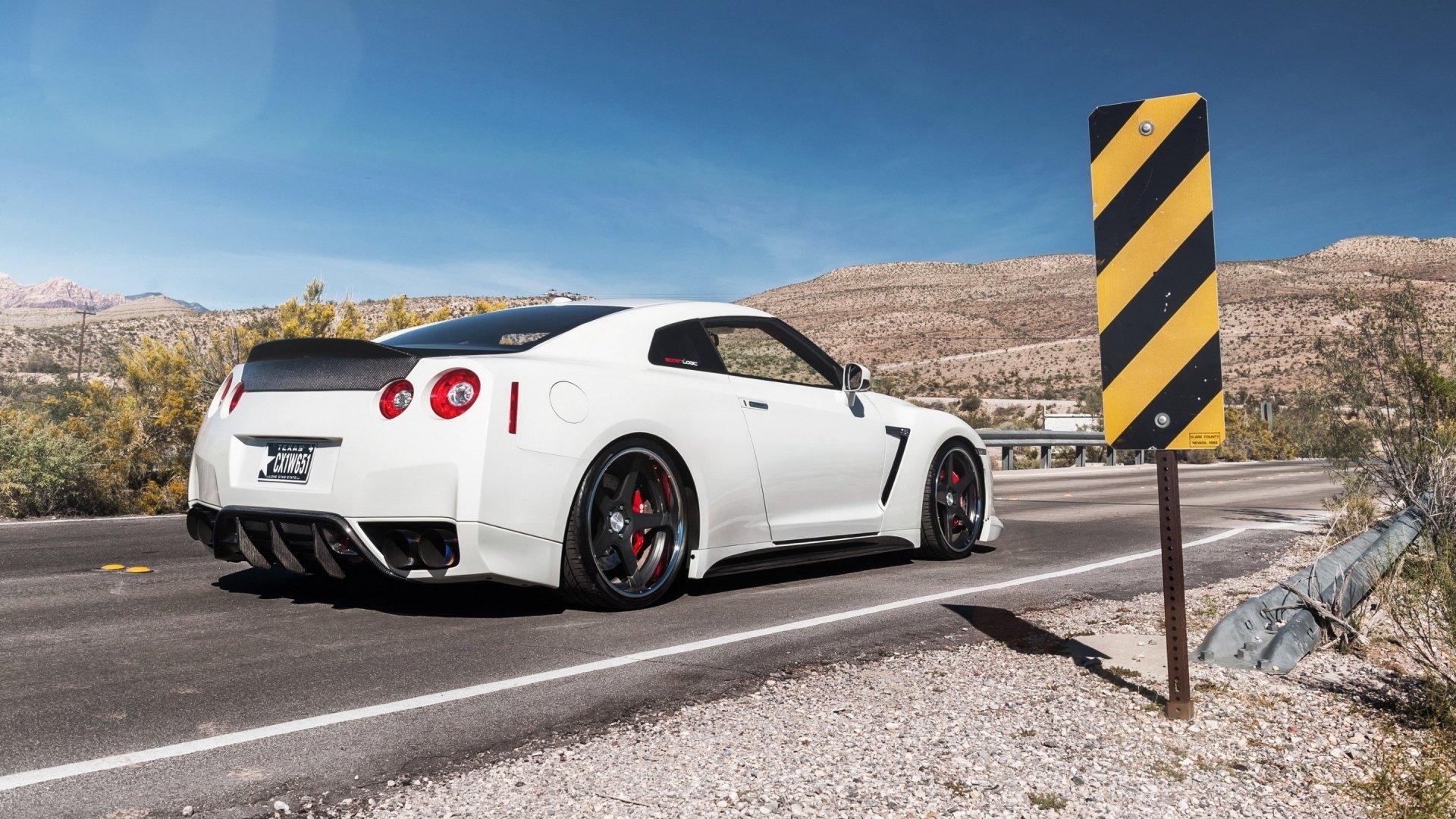 Download Vehicle Nissan GT-R HD Wallpaper | 1920x1080 | Wallpaper Abyss