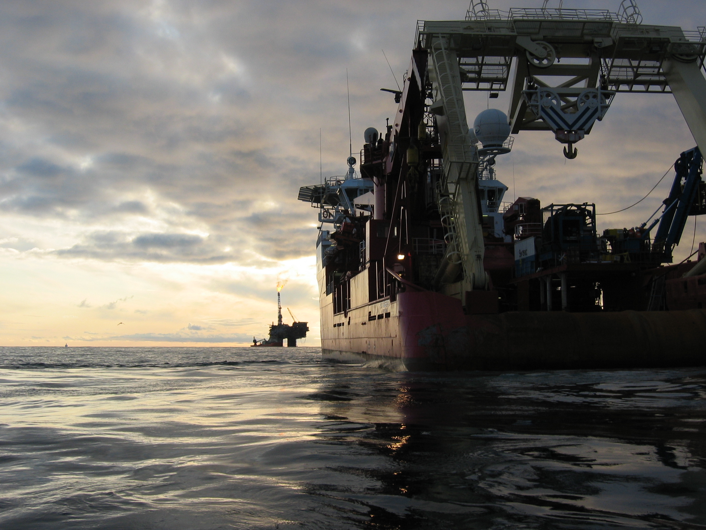 Download Vehicle Ship HD Wallpaper