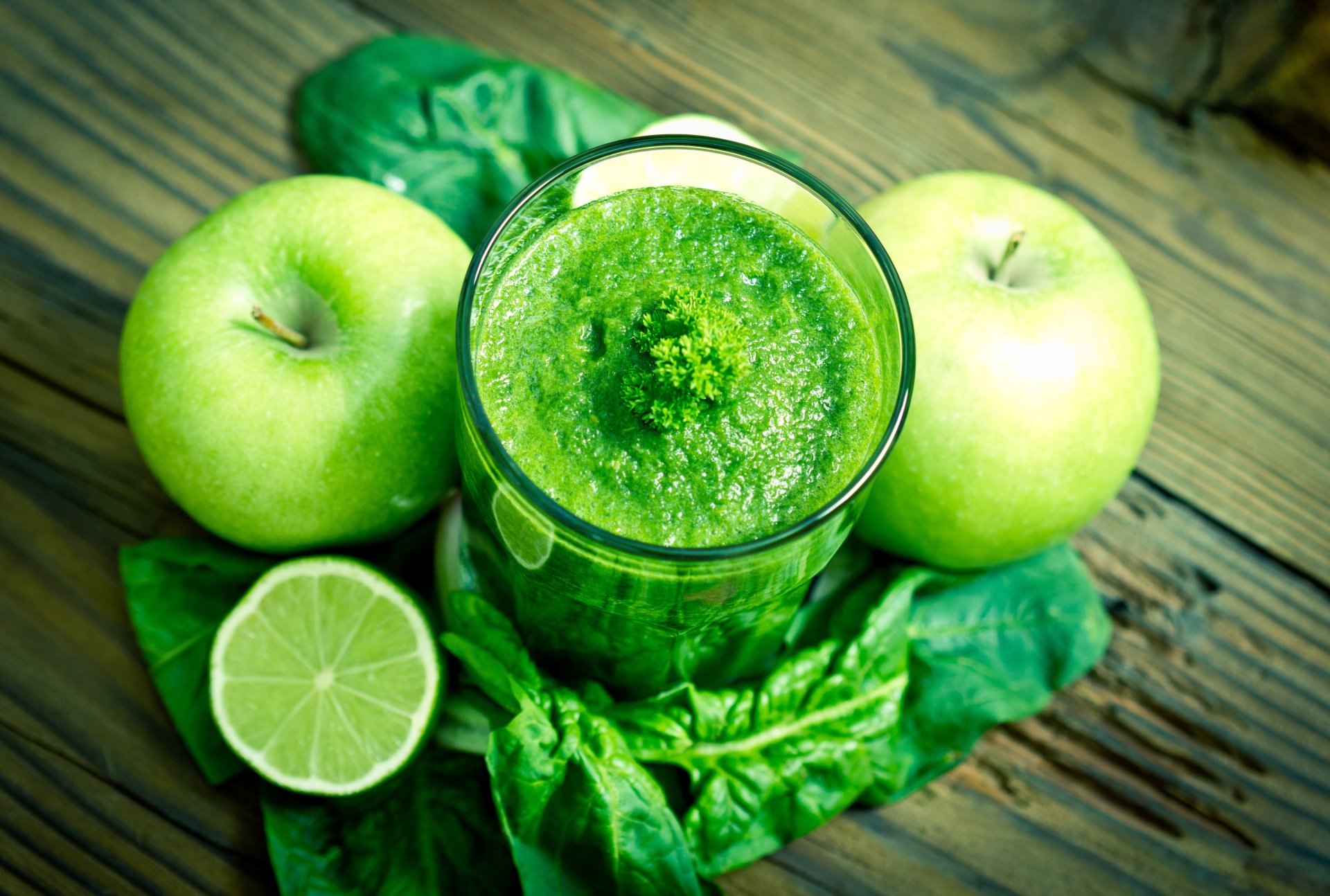 Lush Green Apple & Lime Smoothie – 4K Ultra HD Freshness | 4500x3033 ...