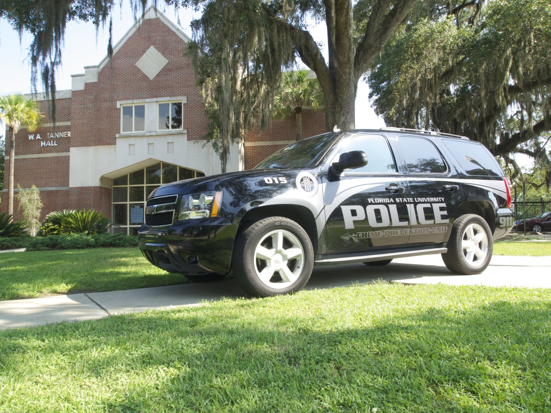 Vehicles Police 4k Ultra HD Wallpaper