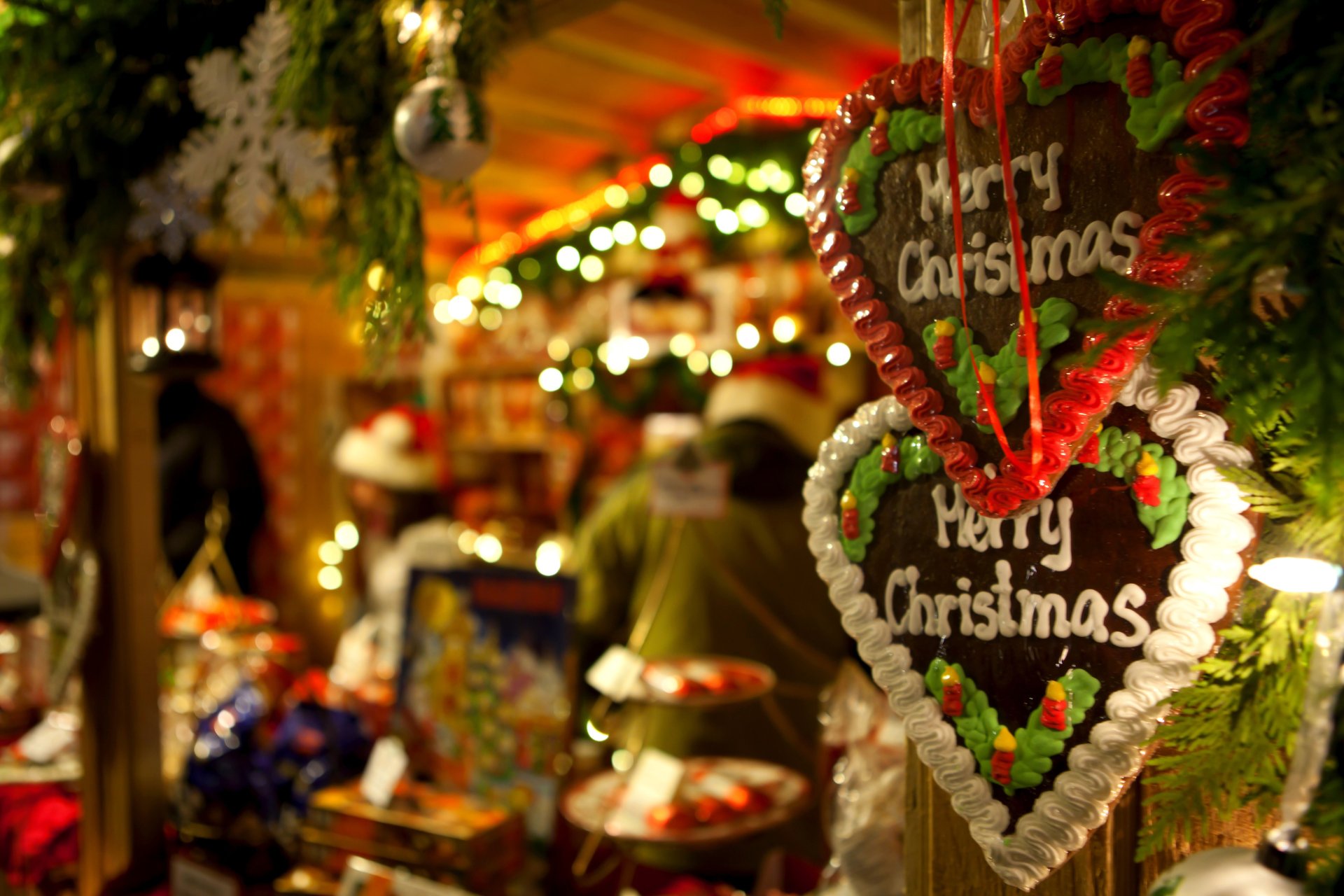 Merry Christmas Market Magic – Stunning 4K Ultra HD Holiday Wallpaper
