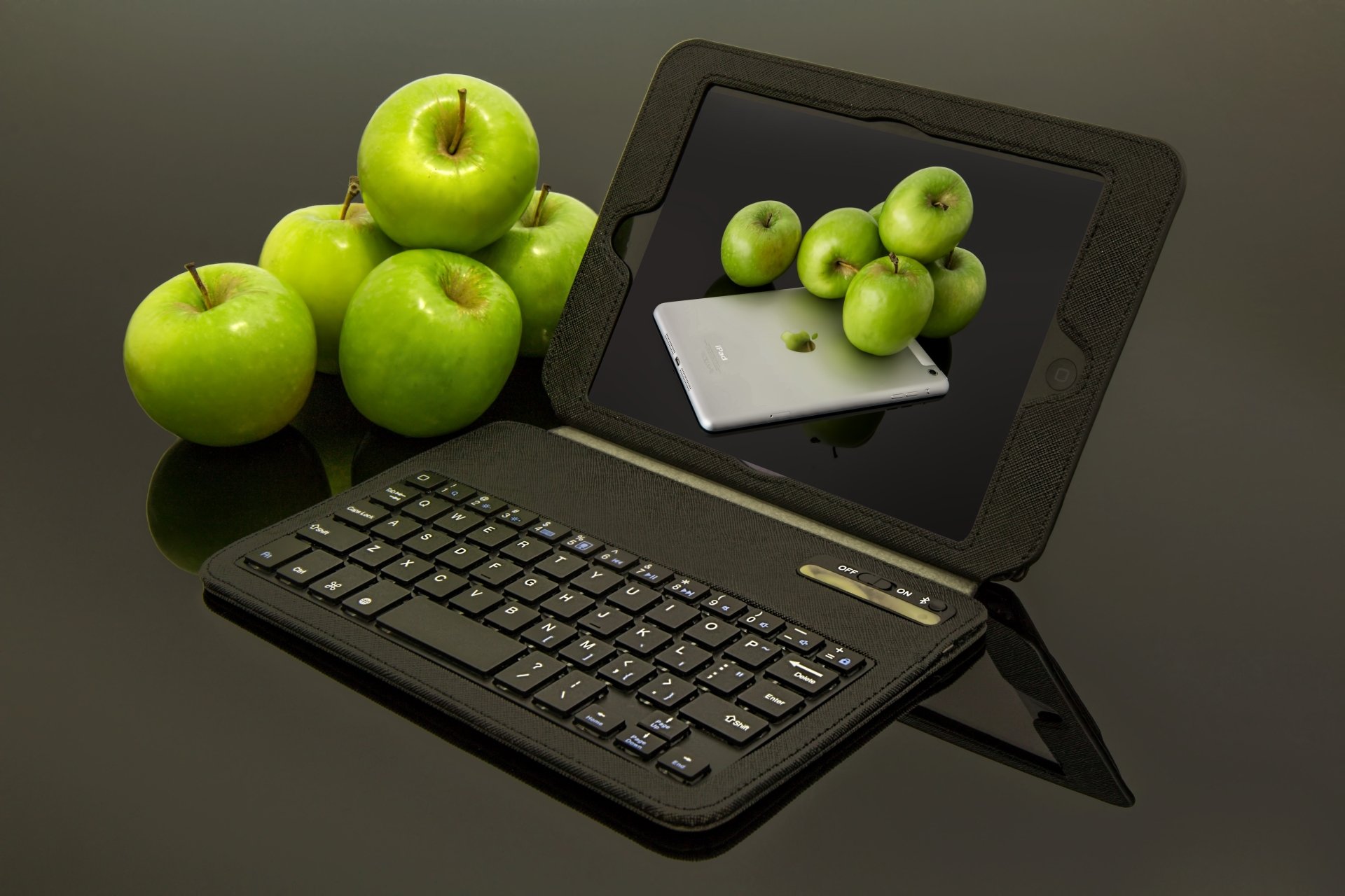 Green Apple iPad — 5K Ultra HD Tablet Wallpaper by stevepb