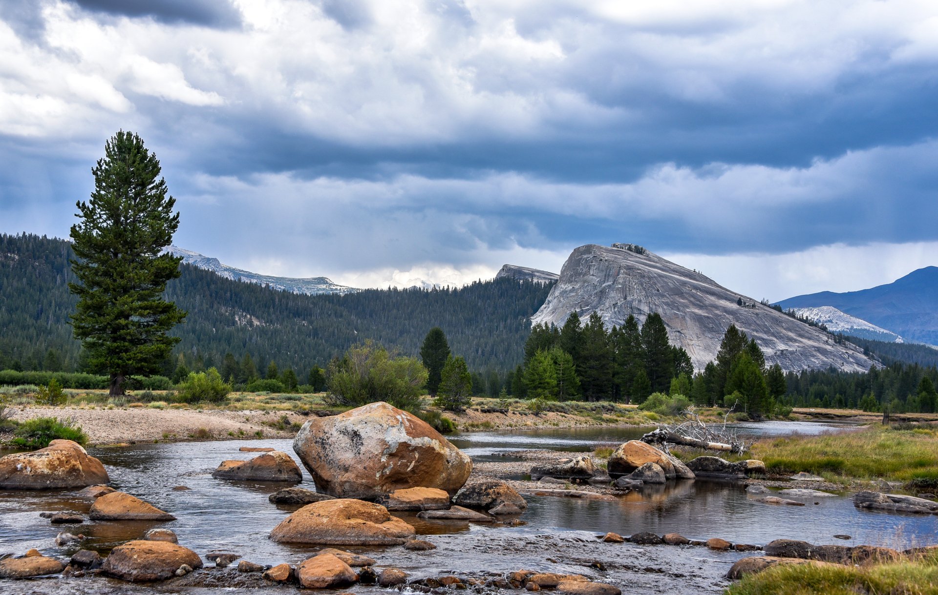 Yosemite National Park: Serene River & Mountain Landscape HD Wallpaper ...