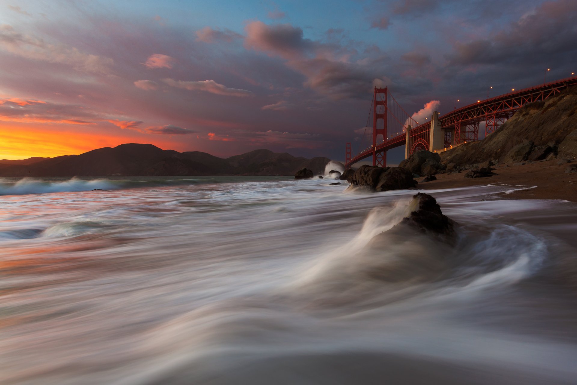 Golden Gate Waves: Stunning Ocean Sunset Bridge HD Wallpaper ...