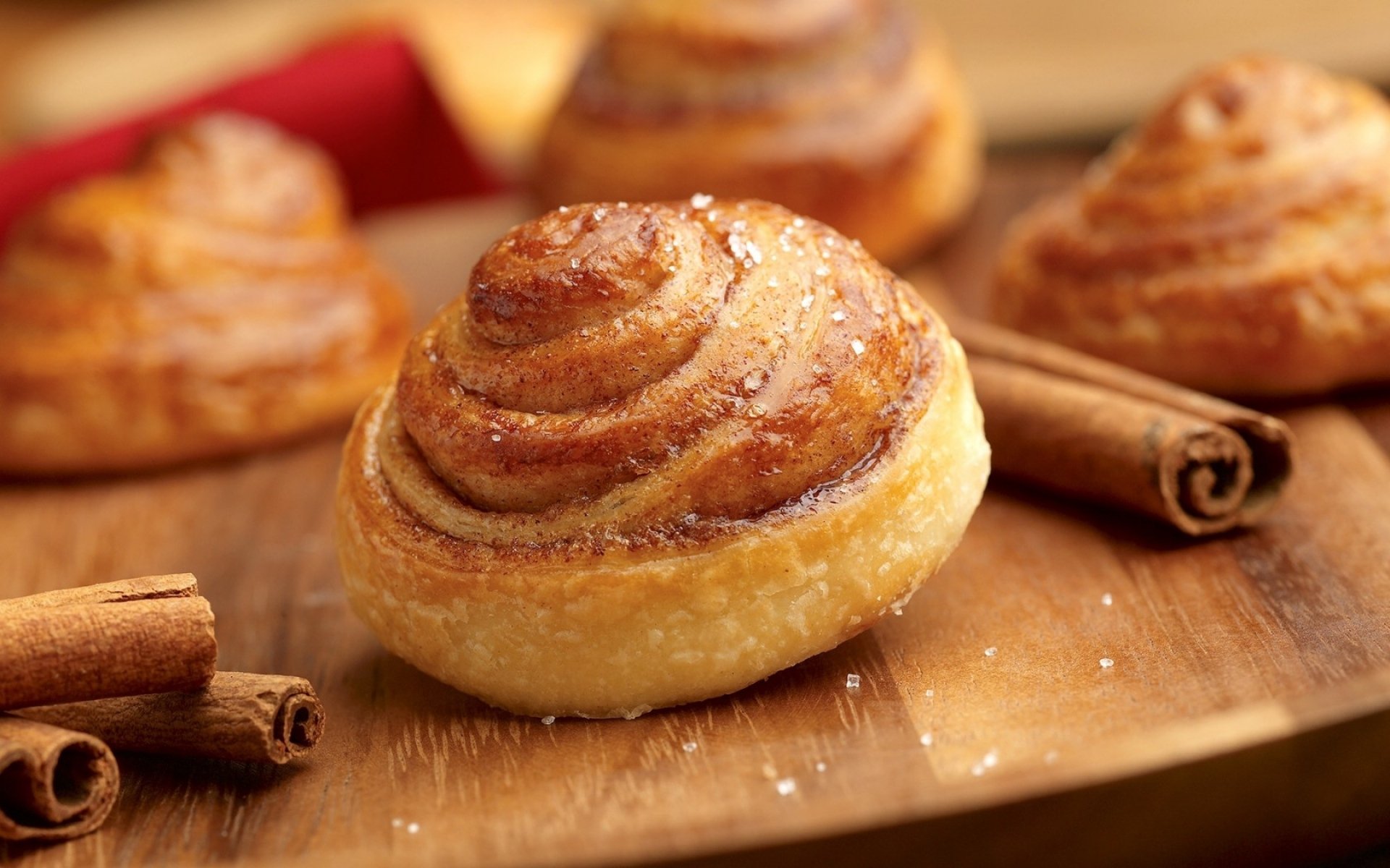 Delicious Cinnamon Rolls: The Perfect Sweet Bake | 1920x1200 ...