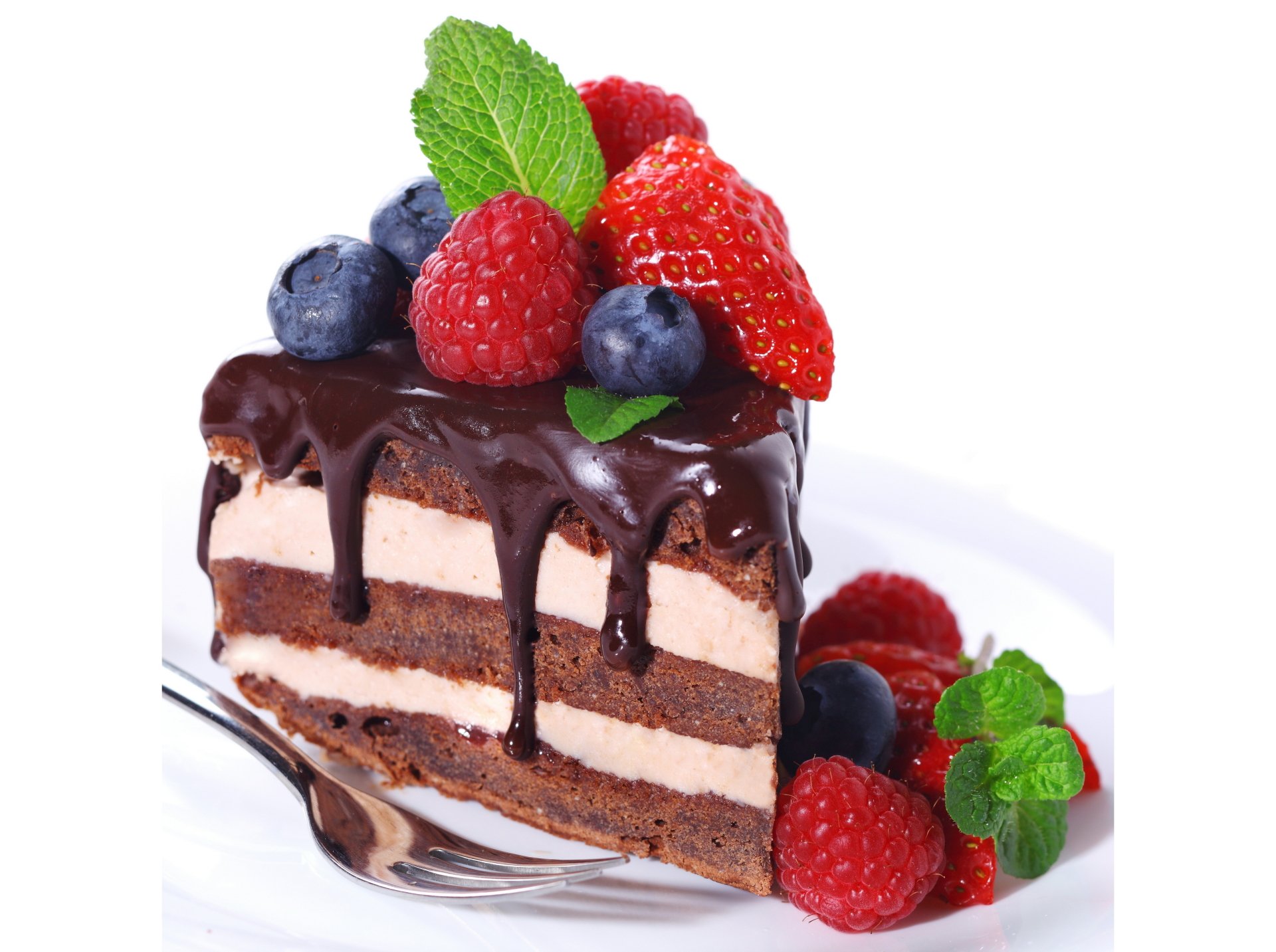 Decadent Berry Chocolate Cake – 4K Ultra HD Dessert Delight