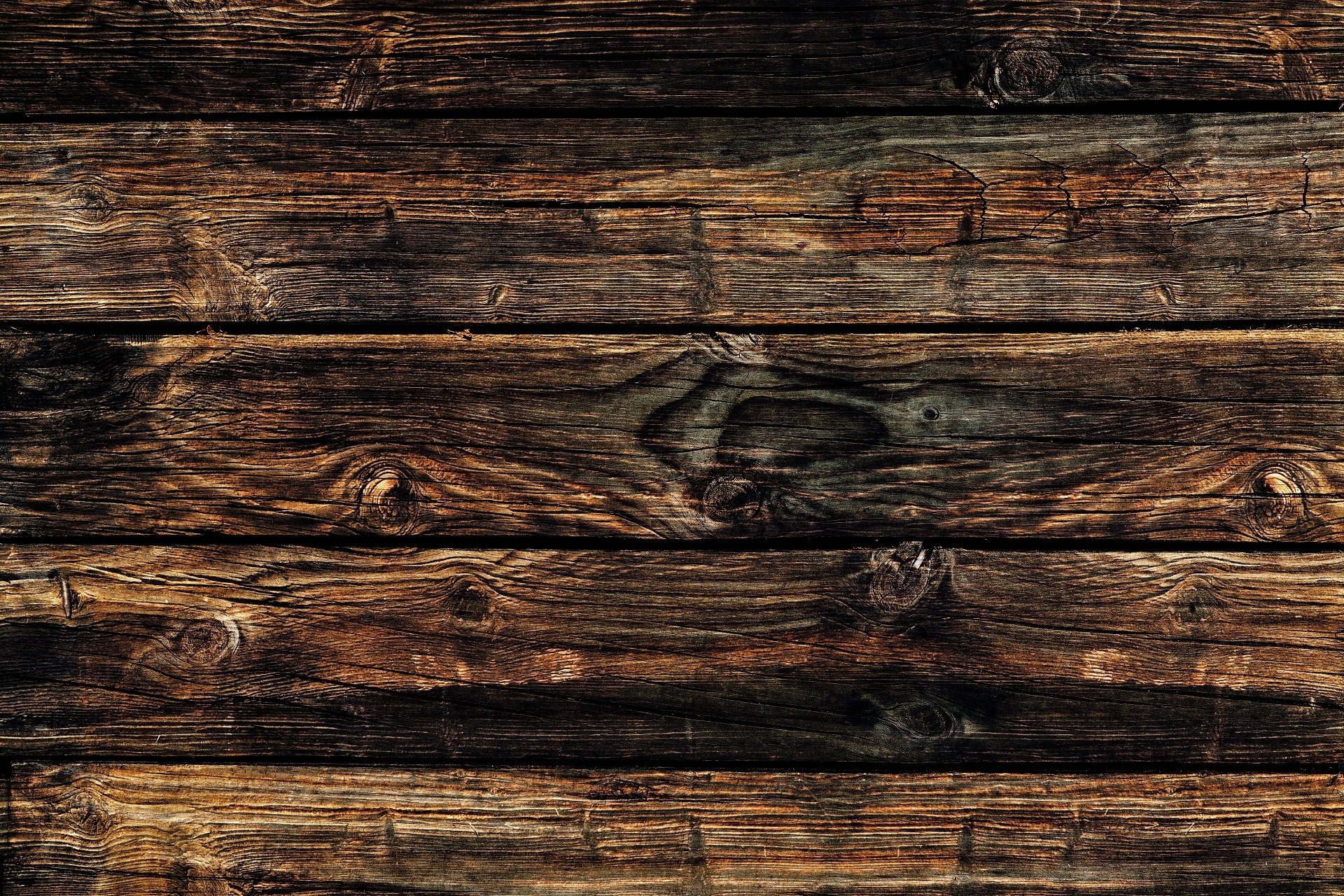 Artistic Echoes in Rustic Wood HD Wallpaper
