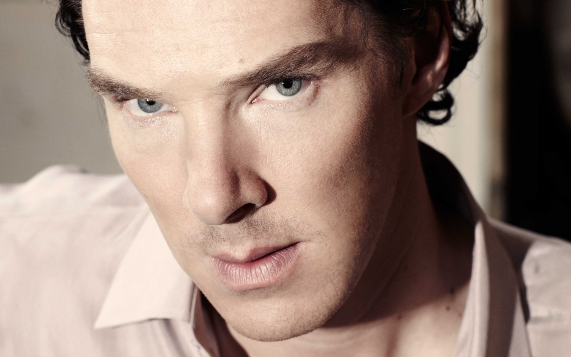 Benedict Cumberbatch HD Wallpaper – Striking Blue Eyes of a Renowned ...